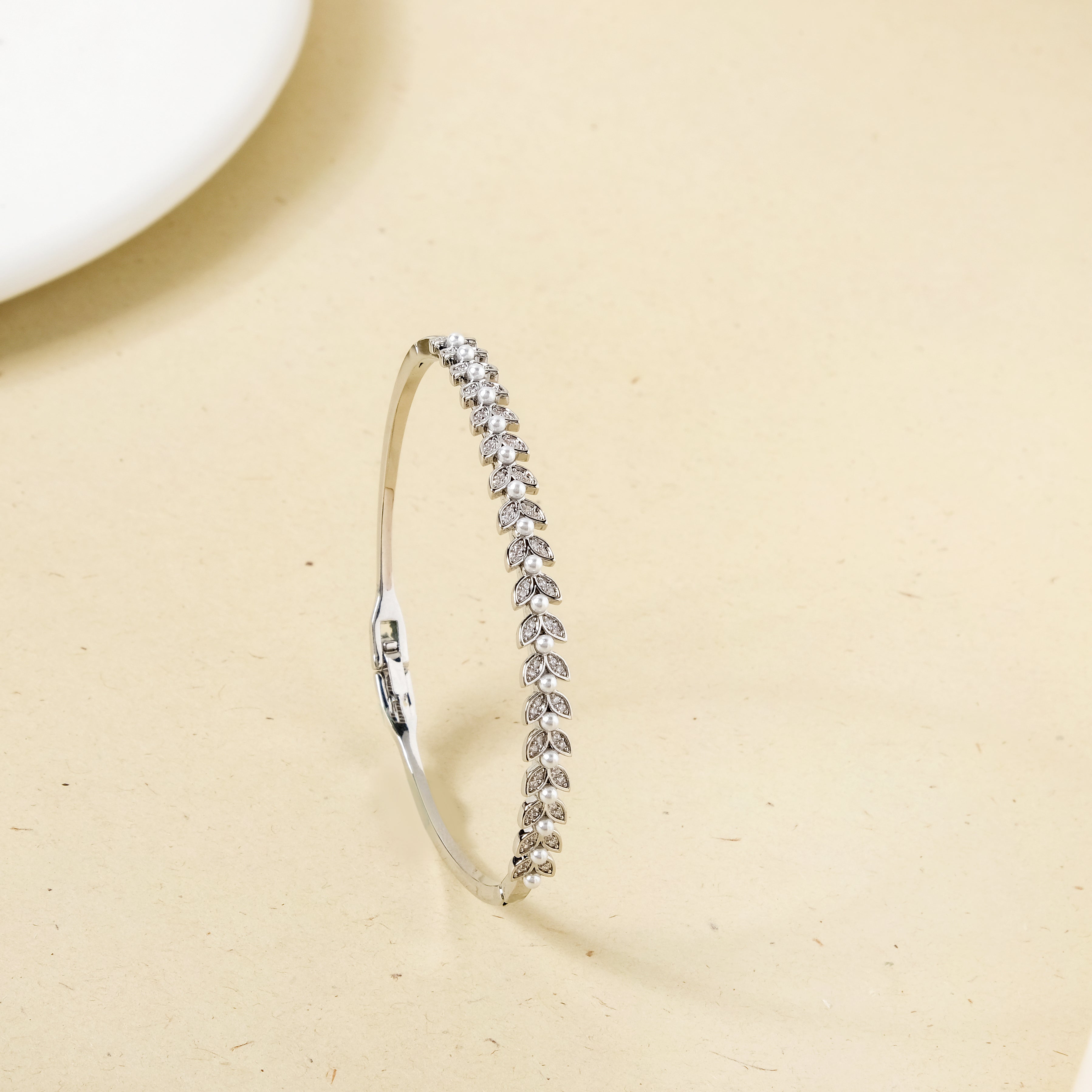 Bracelet Online - Premium Pearl Ivy Silver Bracelet | Nestasia