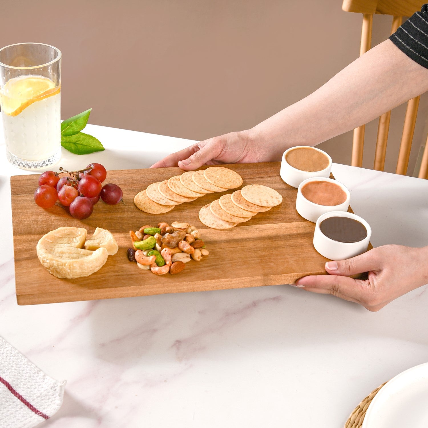 Acacia Wood Cheeseboard With Set Of 3 Small Bowls 50ml Online - Premium ...