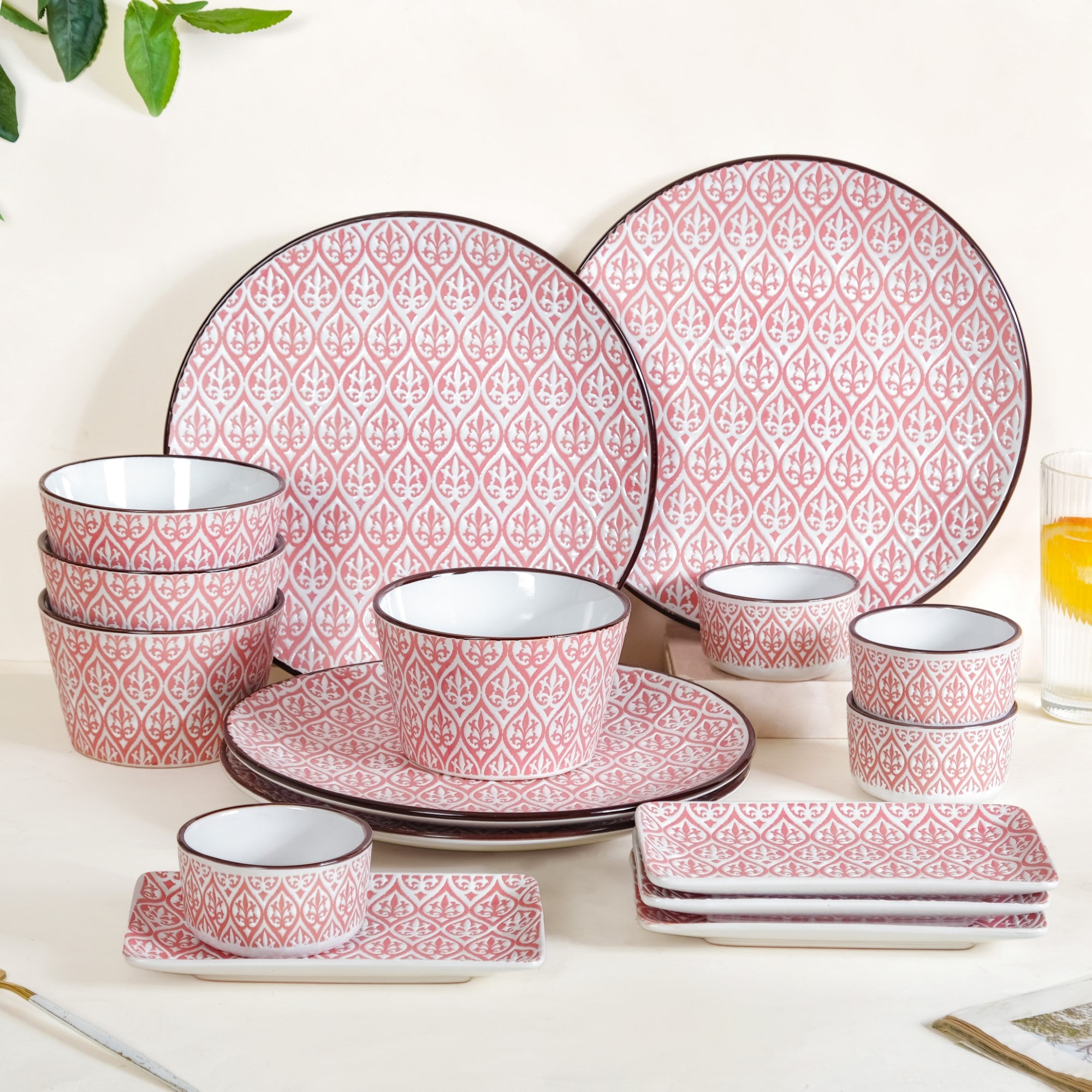 Baroque Pink 16 Piece Ceramic Dinner Set For 4 Online - Premium Dinner ...