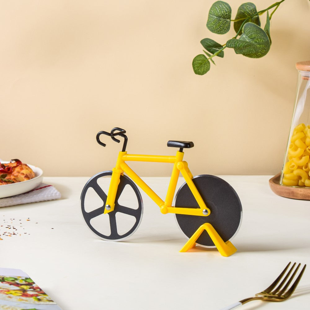 Yellow Pizza Slicer Online - Premium Kitchen Tool | Nestasia
