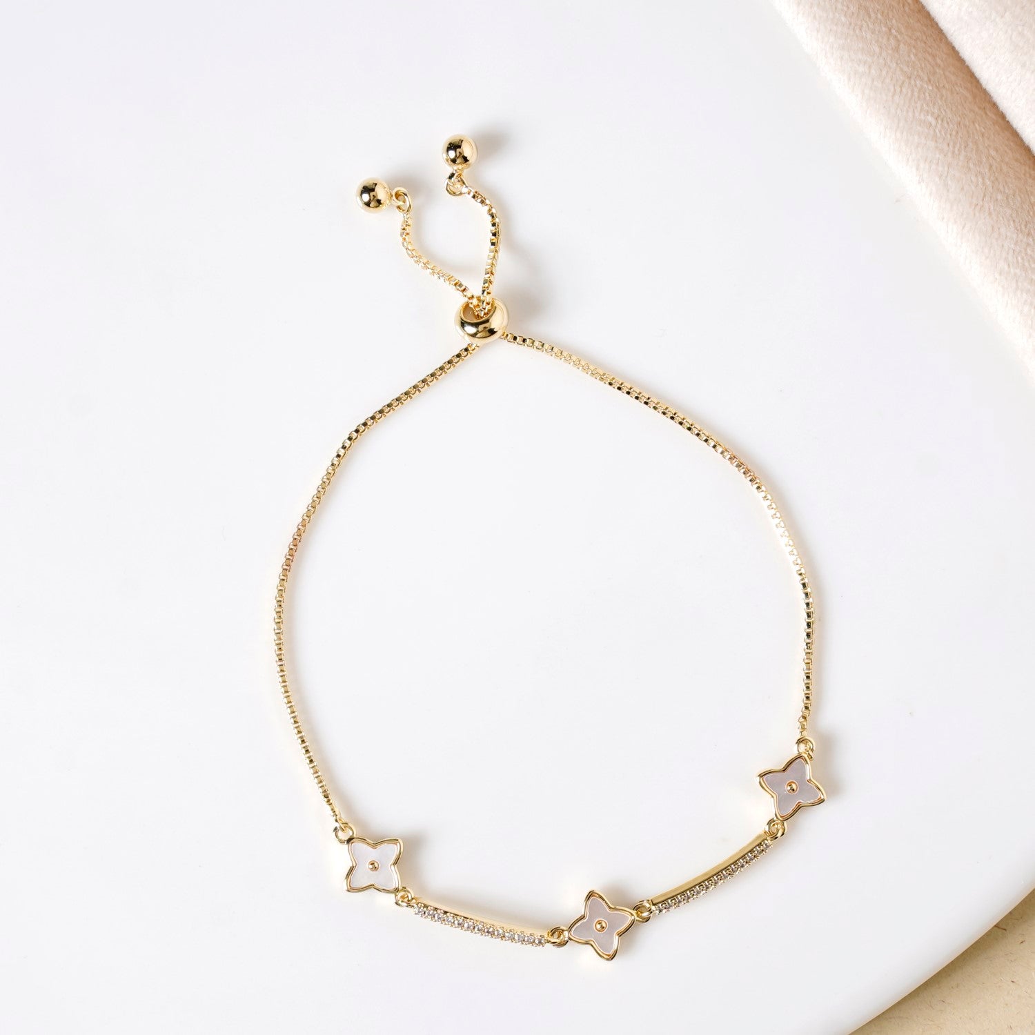 Jewellery Online - Premium Delicate Blooms Gold Chain Bracelet | Nestasia