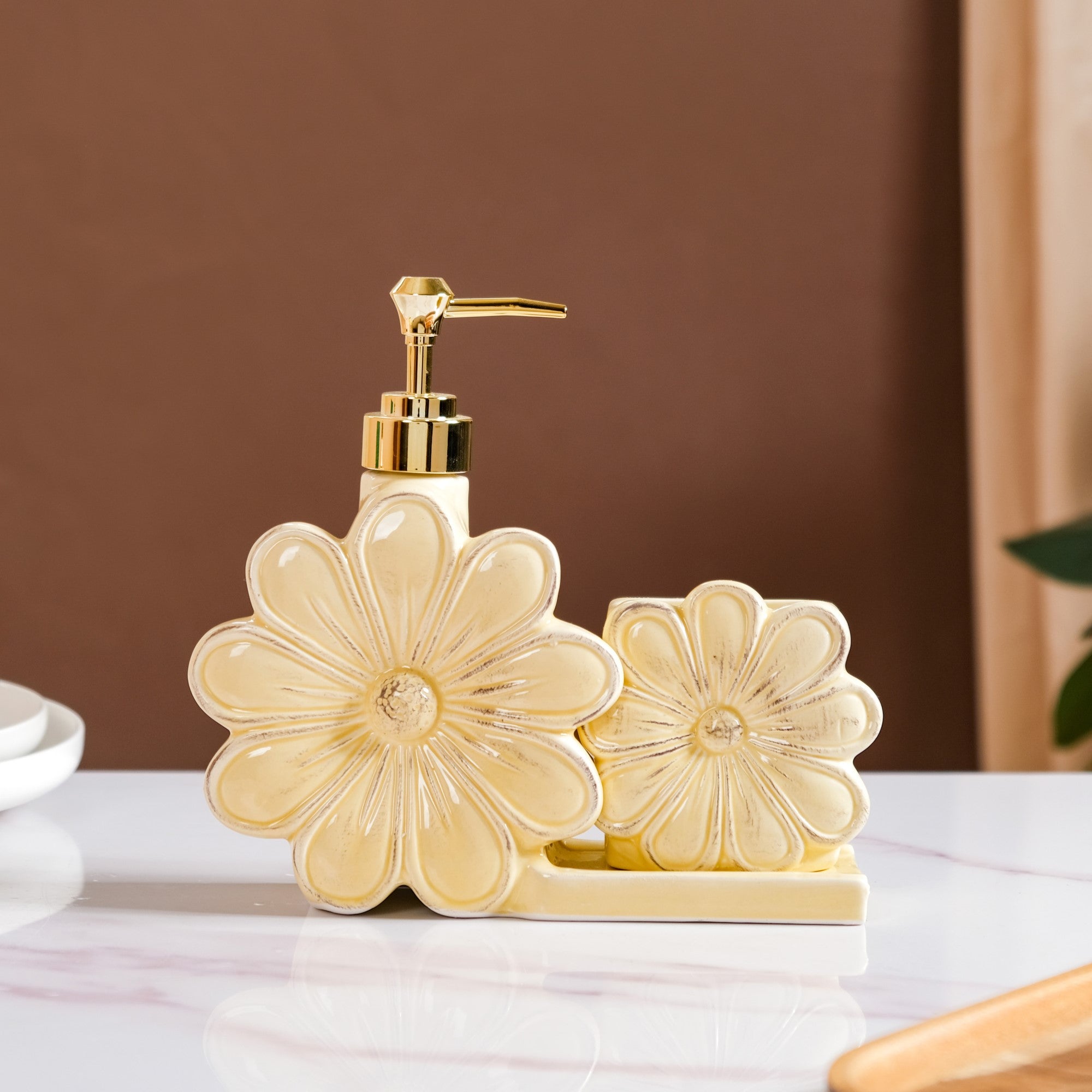 Spring Flower Liquid Dispenser With Holder Yellow Online - Premium ...