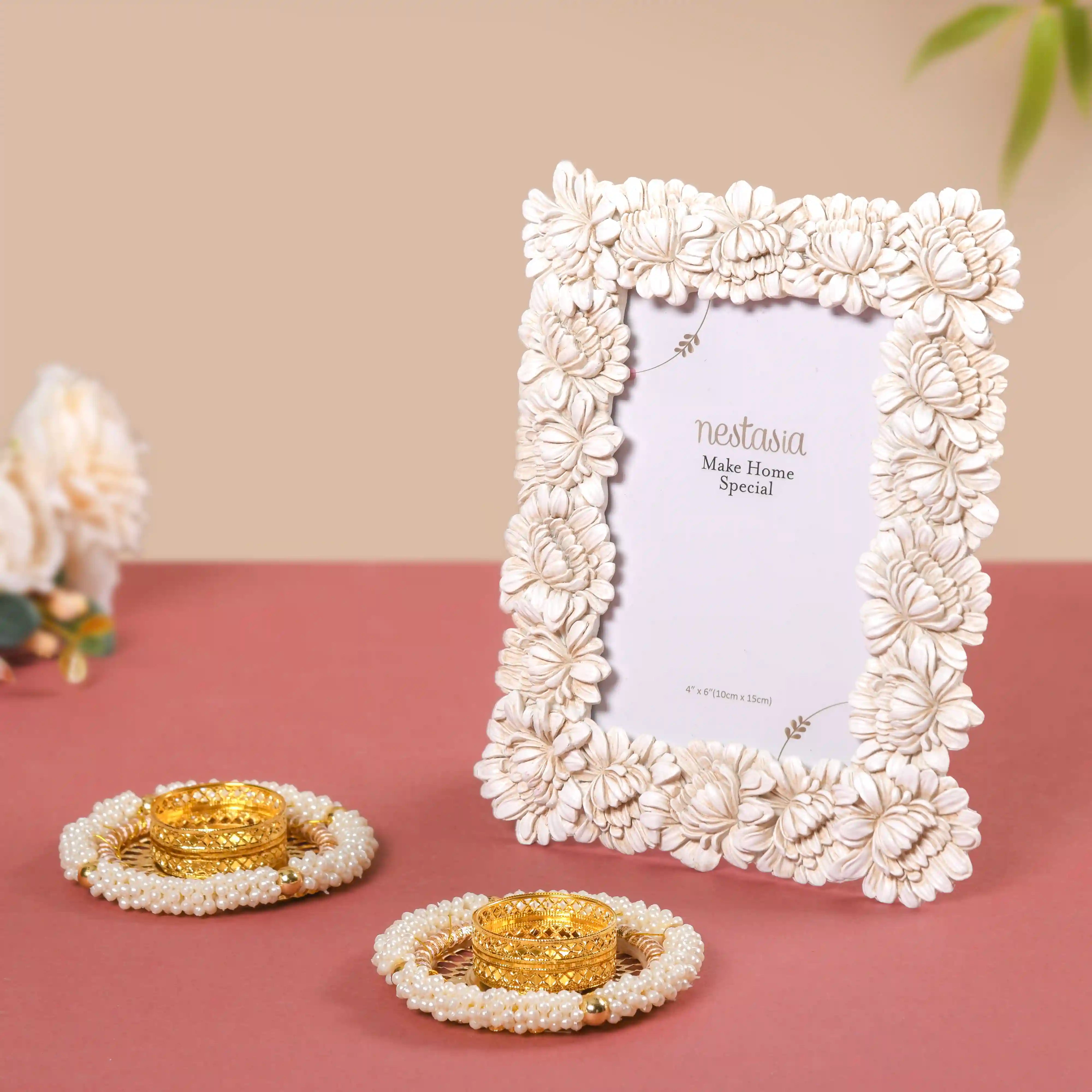 White Frame Tealights Purity Gift Set 3 Online - Premium Gift Hamper ...