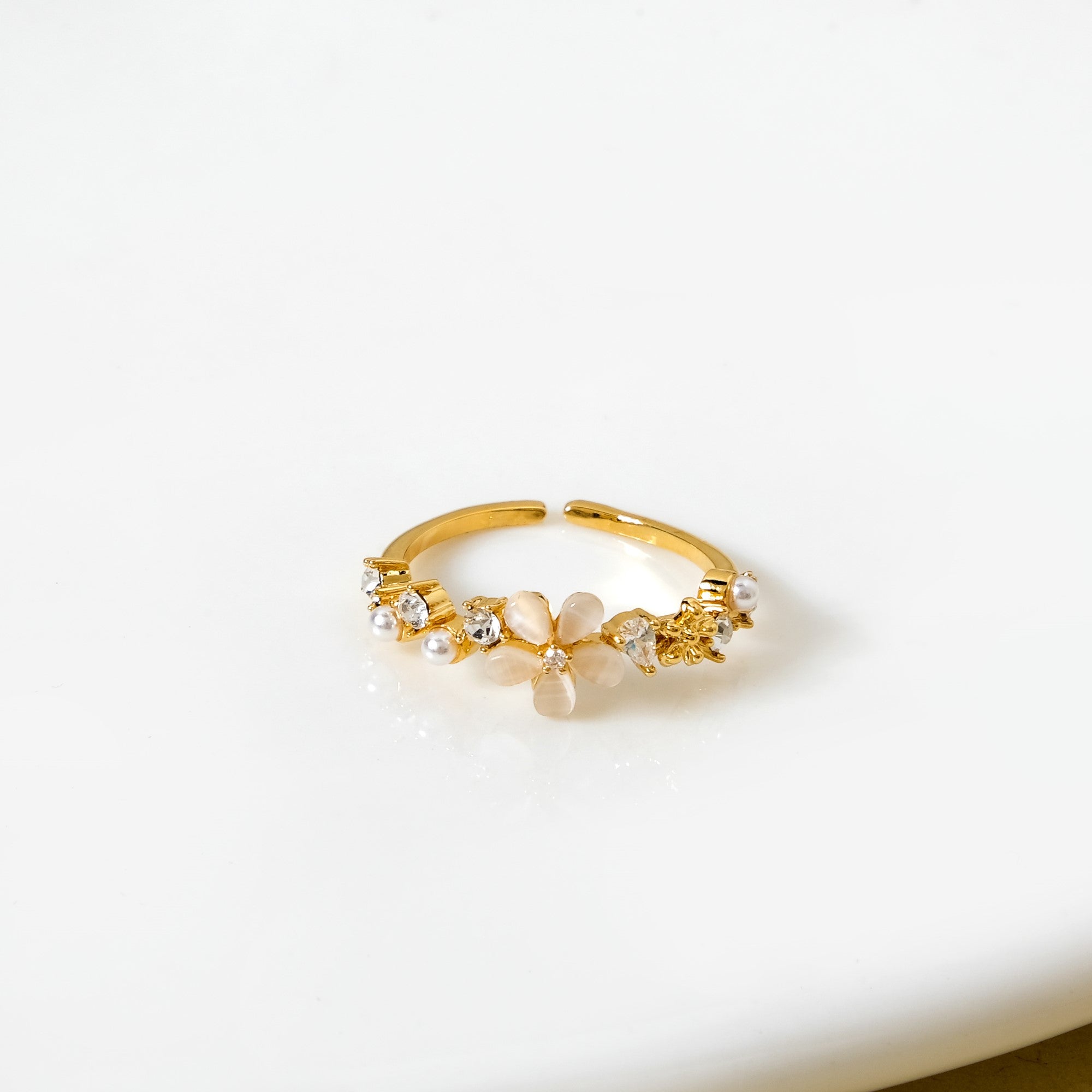 Ring Online - Premium Floral Symphony Gold Statement Ring | Nestasia