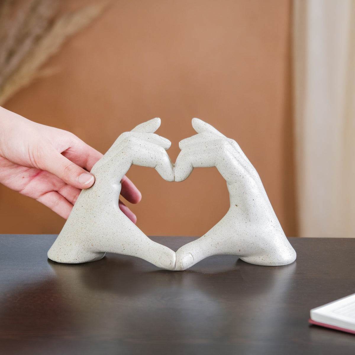 Love Heart Hands Resin Showpiece- Unique Showpiece Online | Nestasia