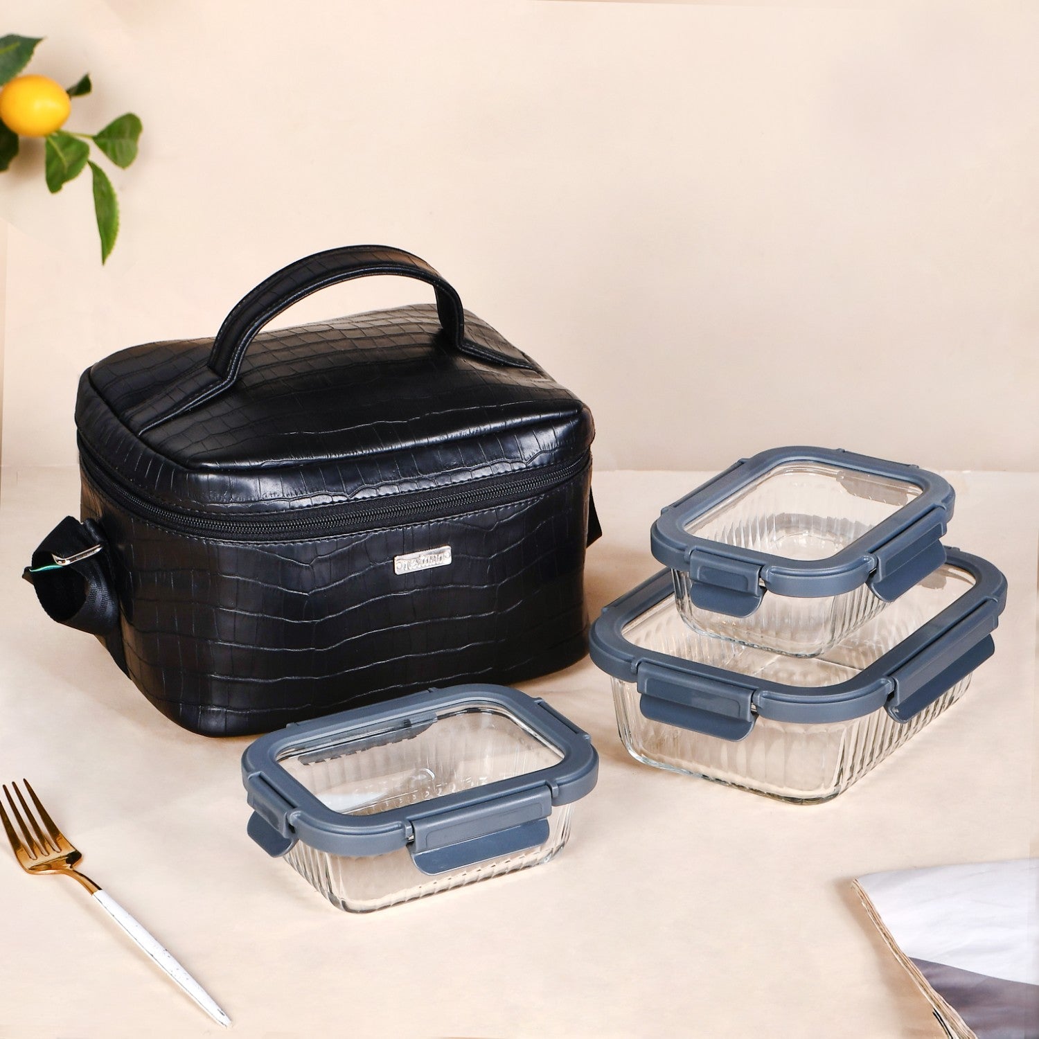 On The Go Lunch Bag Hamper Online - Premium Lunch Box | Nestasia
