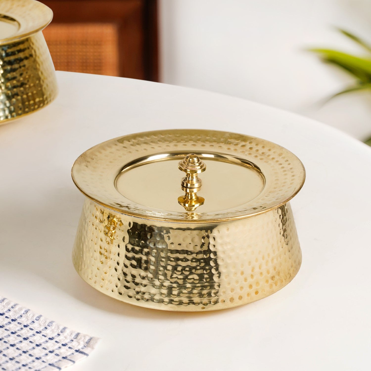Pure Brass Handi With Lid 3000ml Online - Premium Cooking Pot | Nestasia