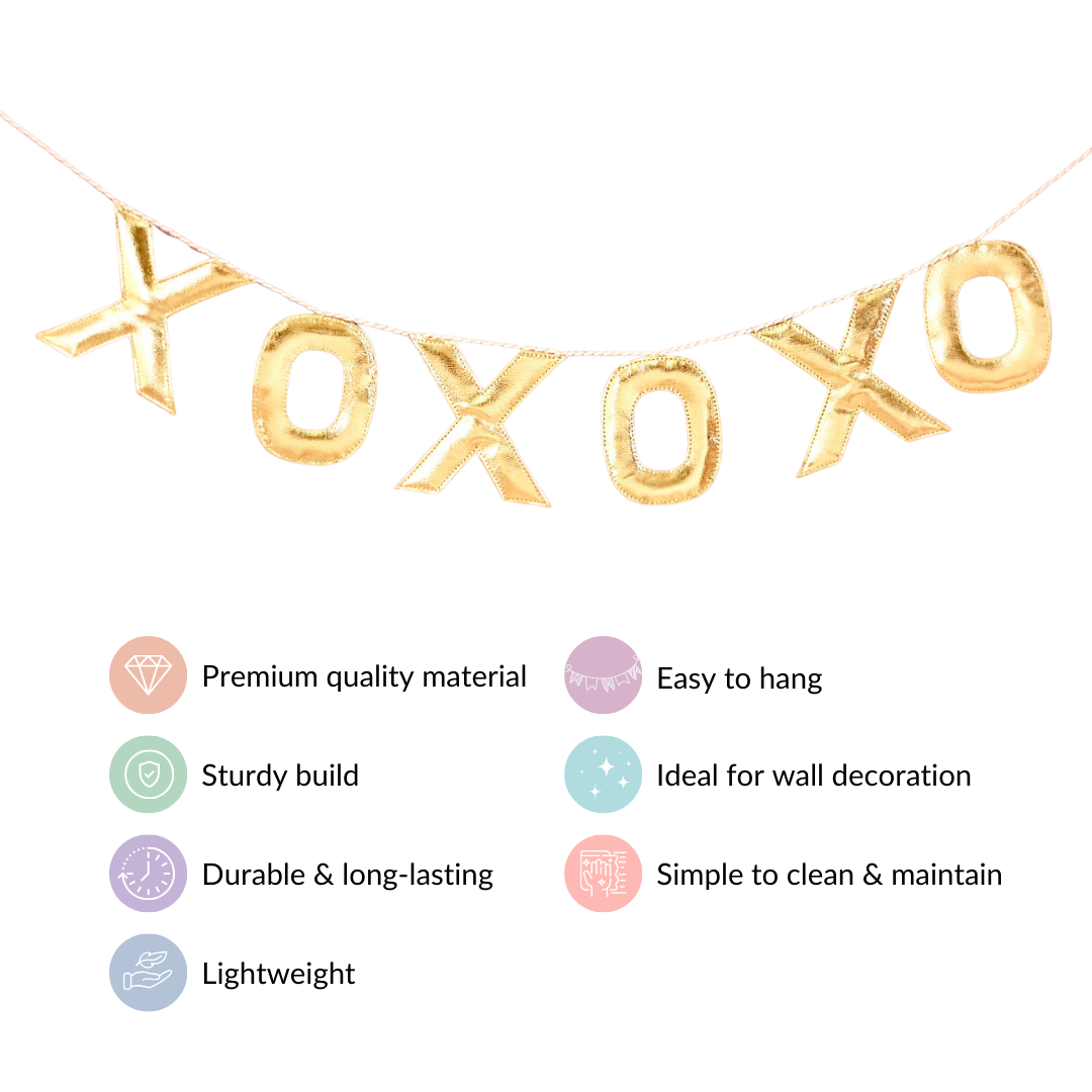 Gilding Your Walls: All About Gold XOXO Decor