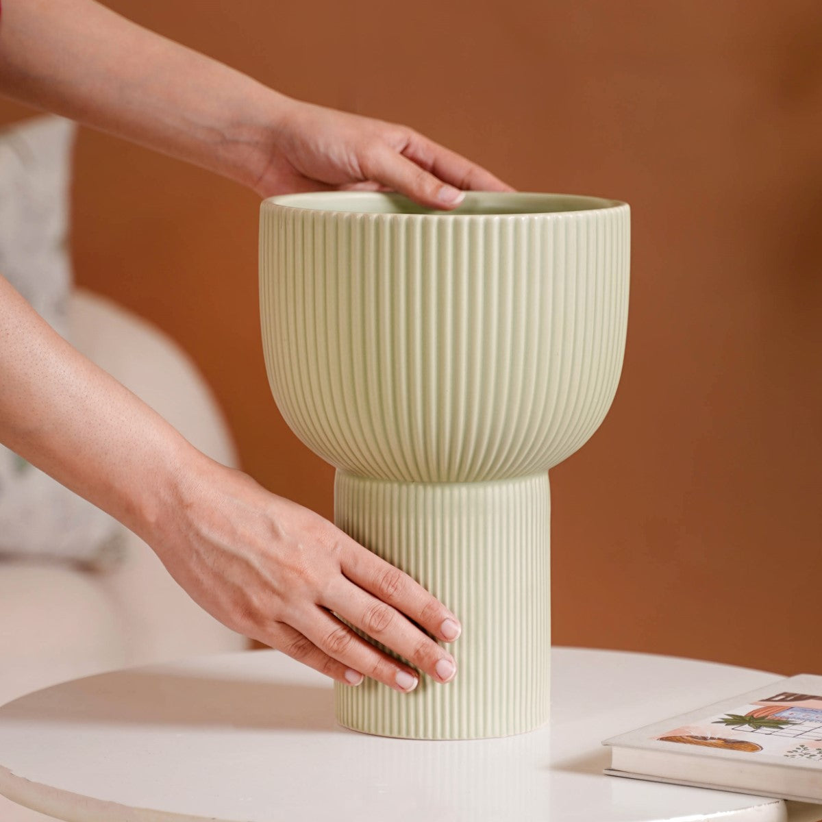 Ceramic Vase - Shop for Flower Pot Online in India| Nestasia