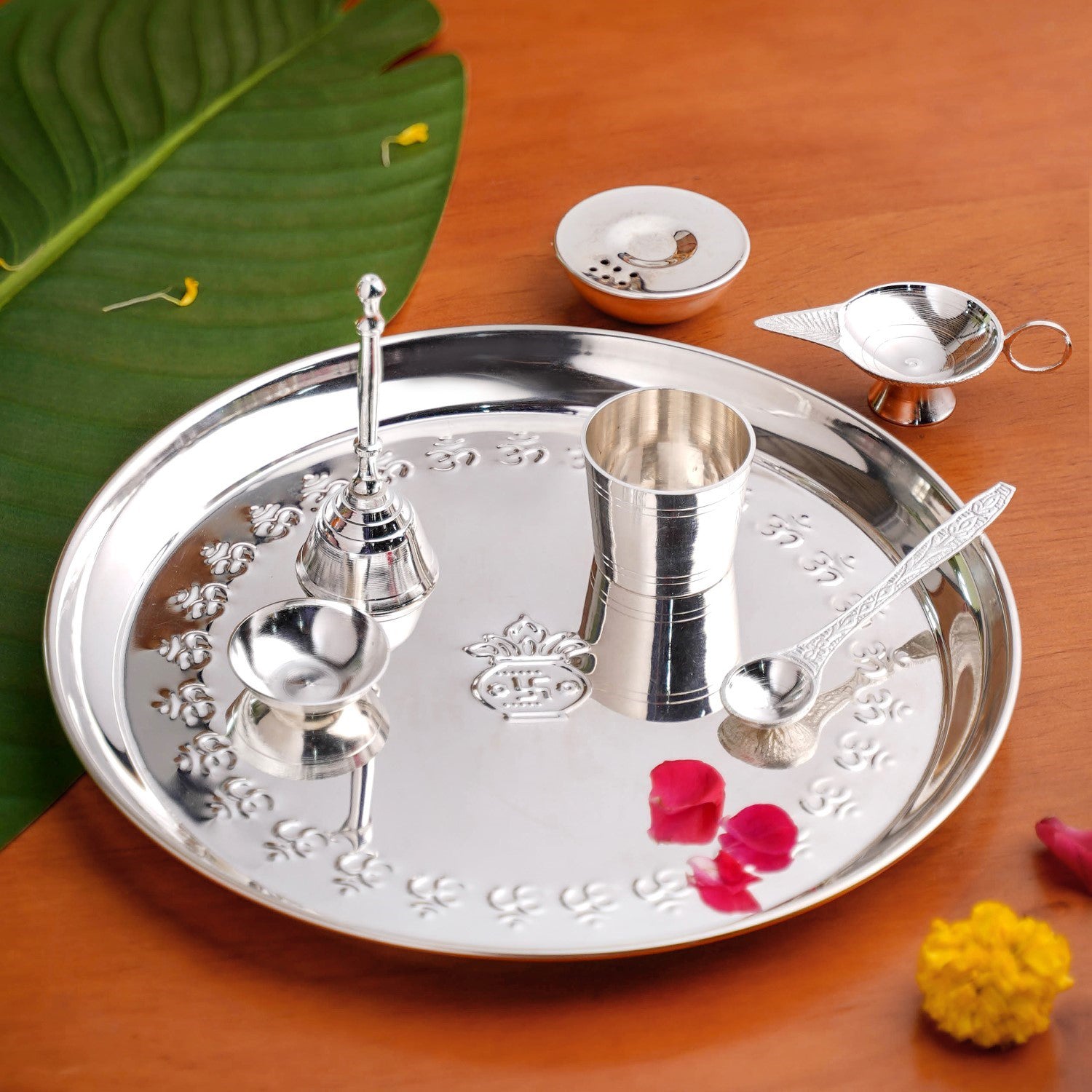 All In One Daily Aarti Pooja Thali Set Online - Premium Devotion | Nestasia