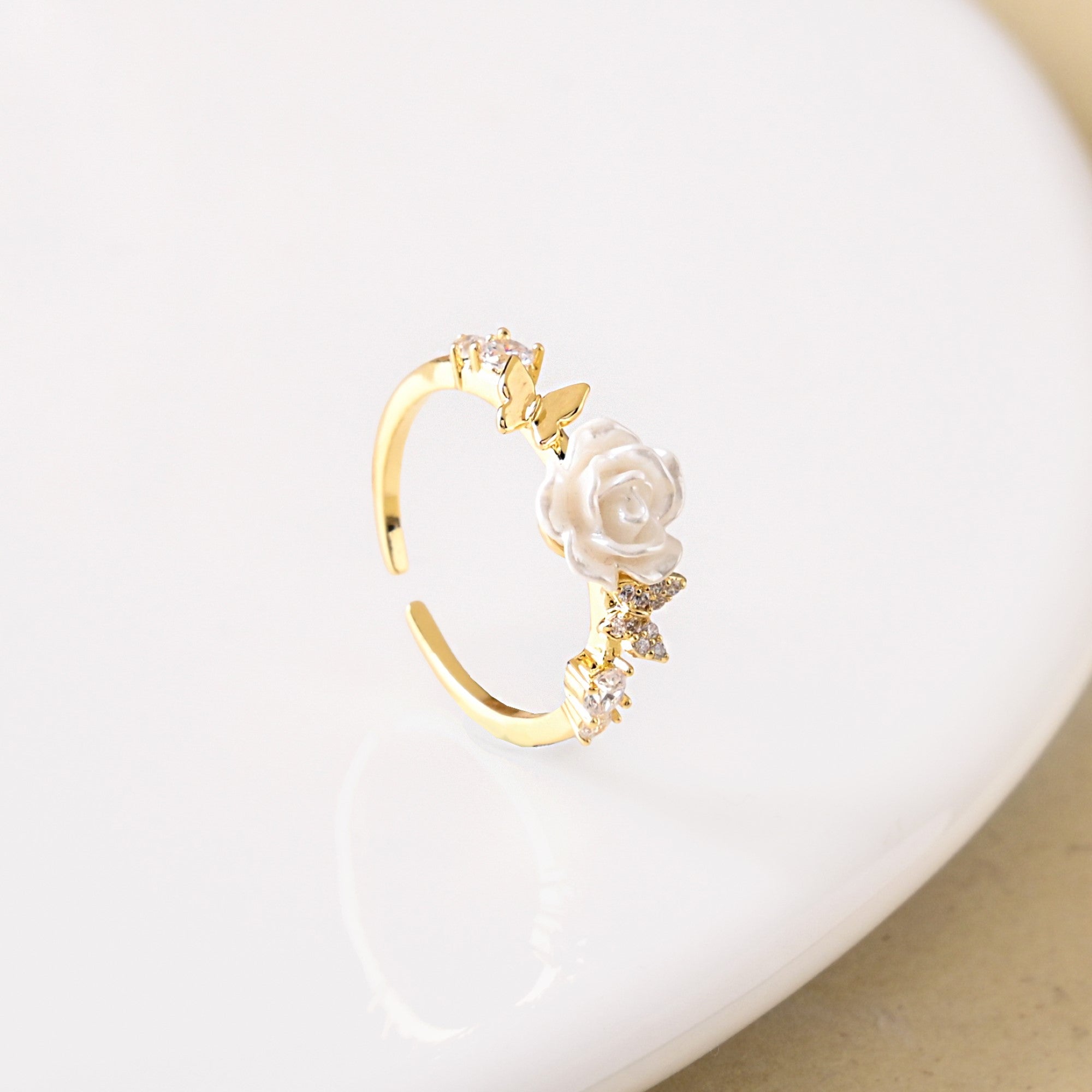 Ring Online - Premium Enchanted Rose Garden Gold Ring | Nestasia