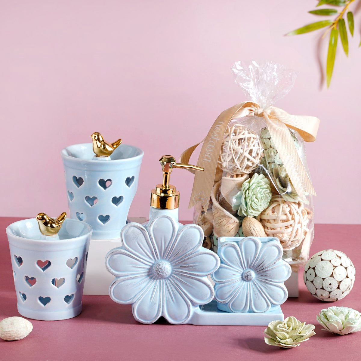 Splash Of Joy Holi Gift Hamper Set Of 4 Online - Premium Gift Hamper ...