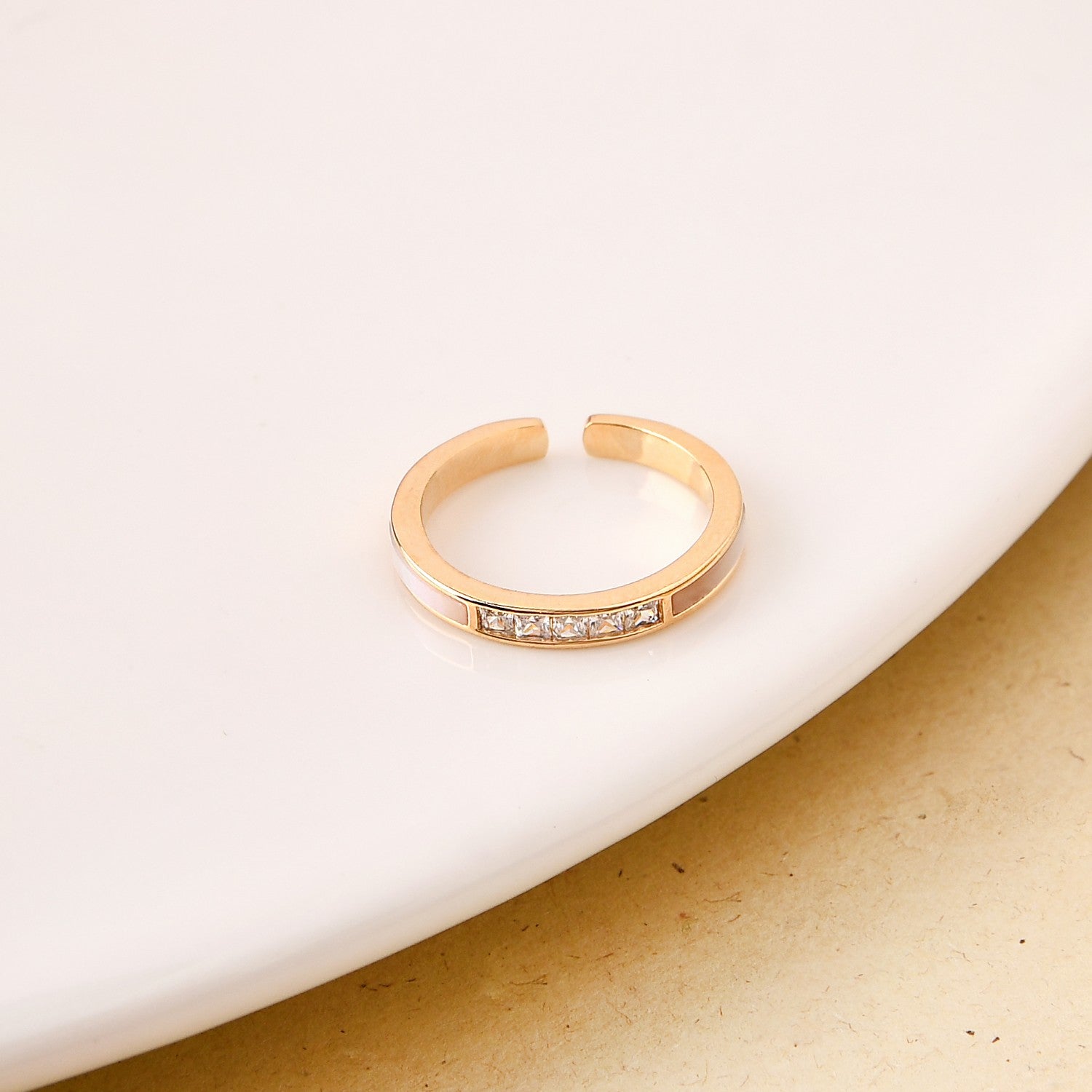 Ring Online - Premium Quintessential Gleam Gold Ring | Nestasia