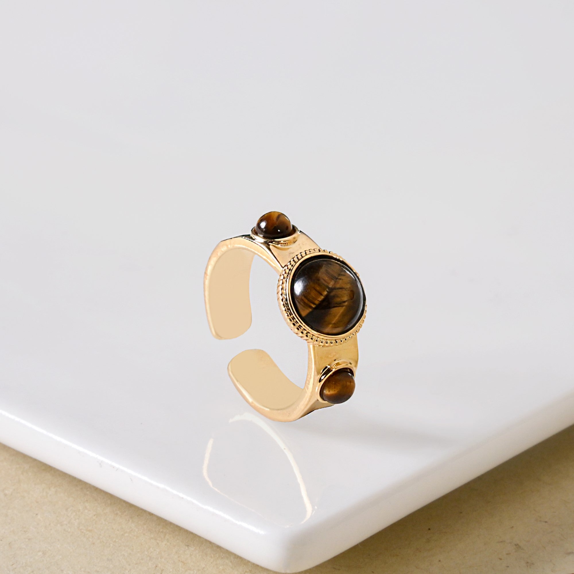 Ring Online - Premium Gleamstone Gold Ring | Nestasia