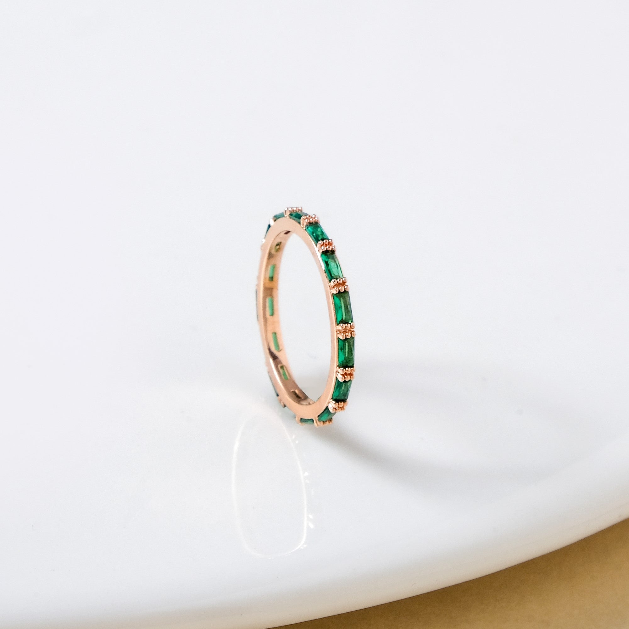 Ring Online - Premium Green And Gold Dainty Finger Ring | Nestasia