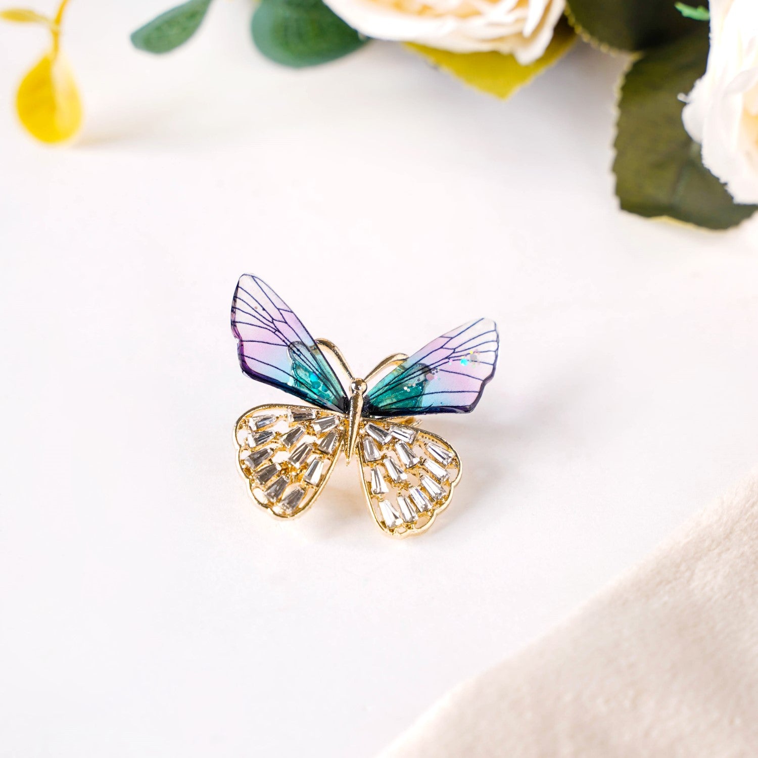Butterfly Brooch Pin Online - Premium Beauty Accessory | Nestasia