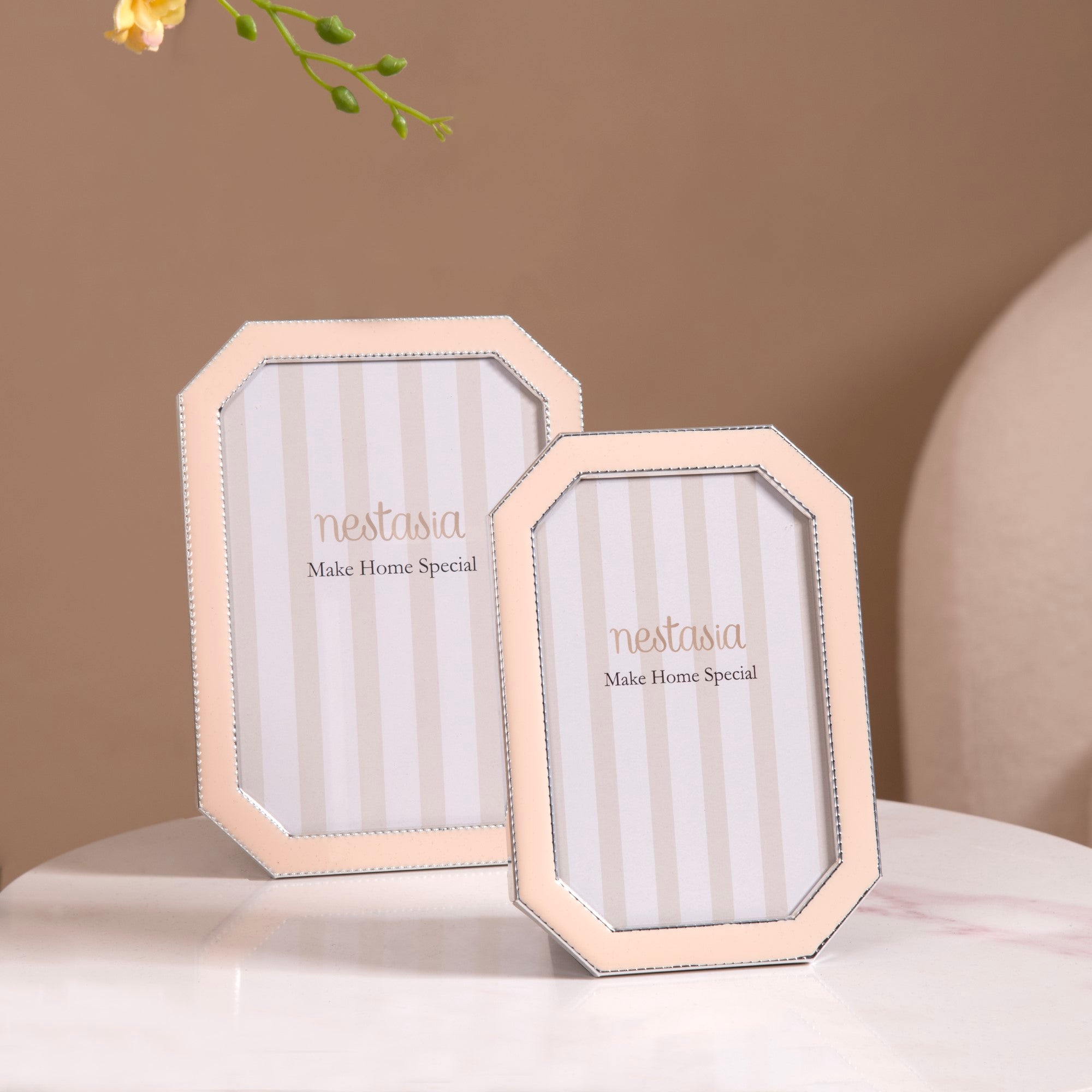 Stylish Photo Frame Online - Unique Photo Frame | Nestasia