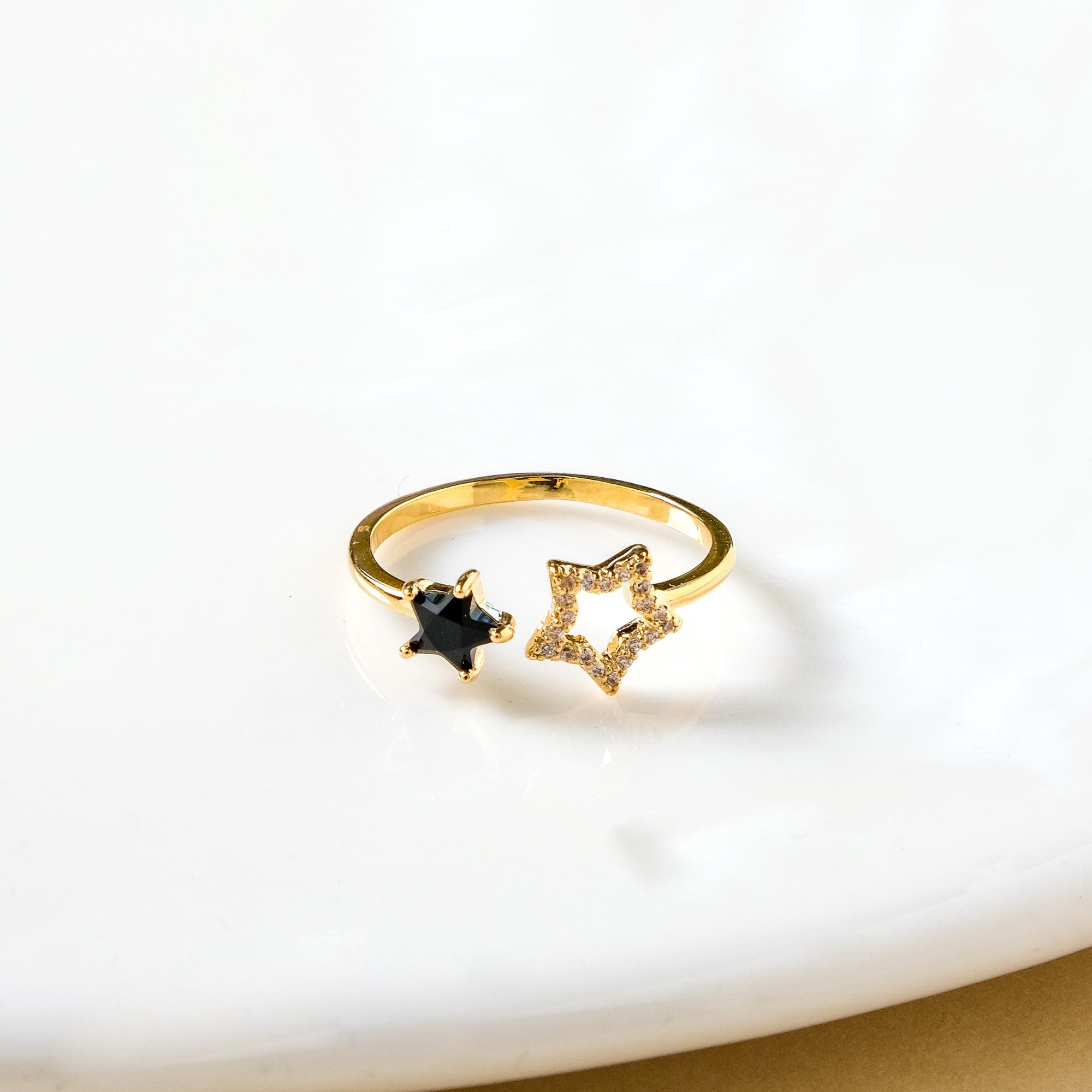 Ring Online - Premium Starlight Gold Stone Ring | Nestasia