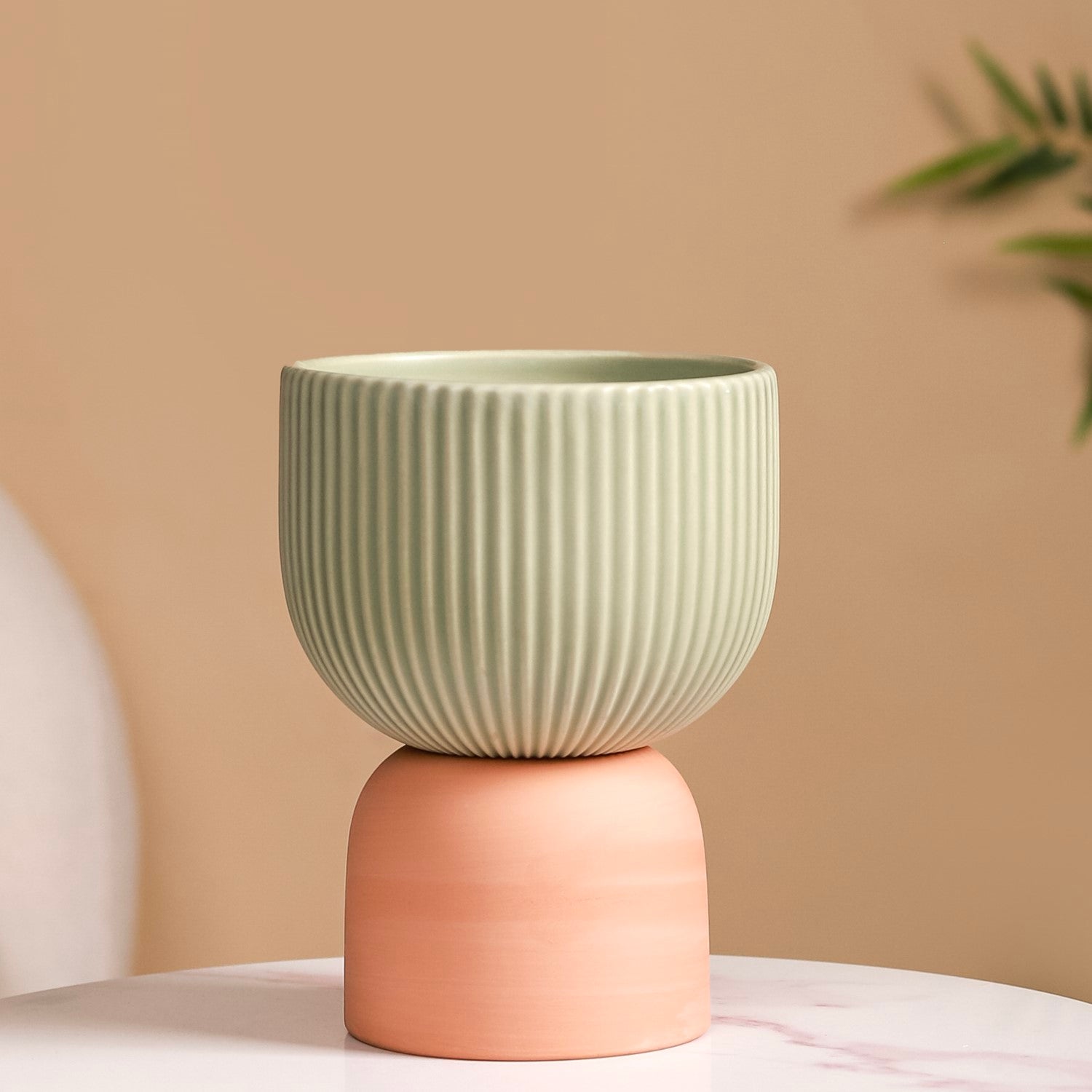 Earthy Flower Vase Online - Premium Vase | Nestasia