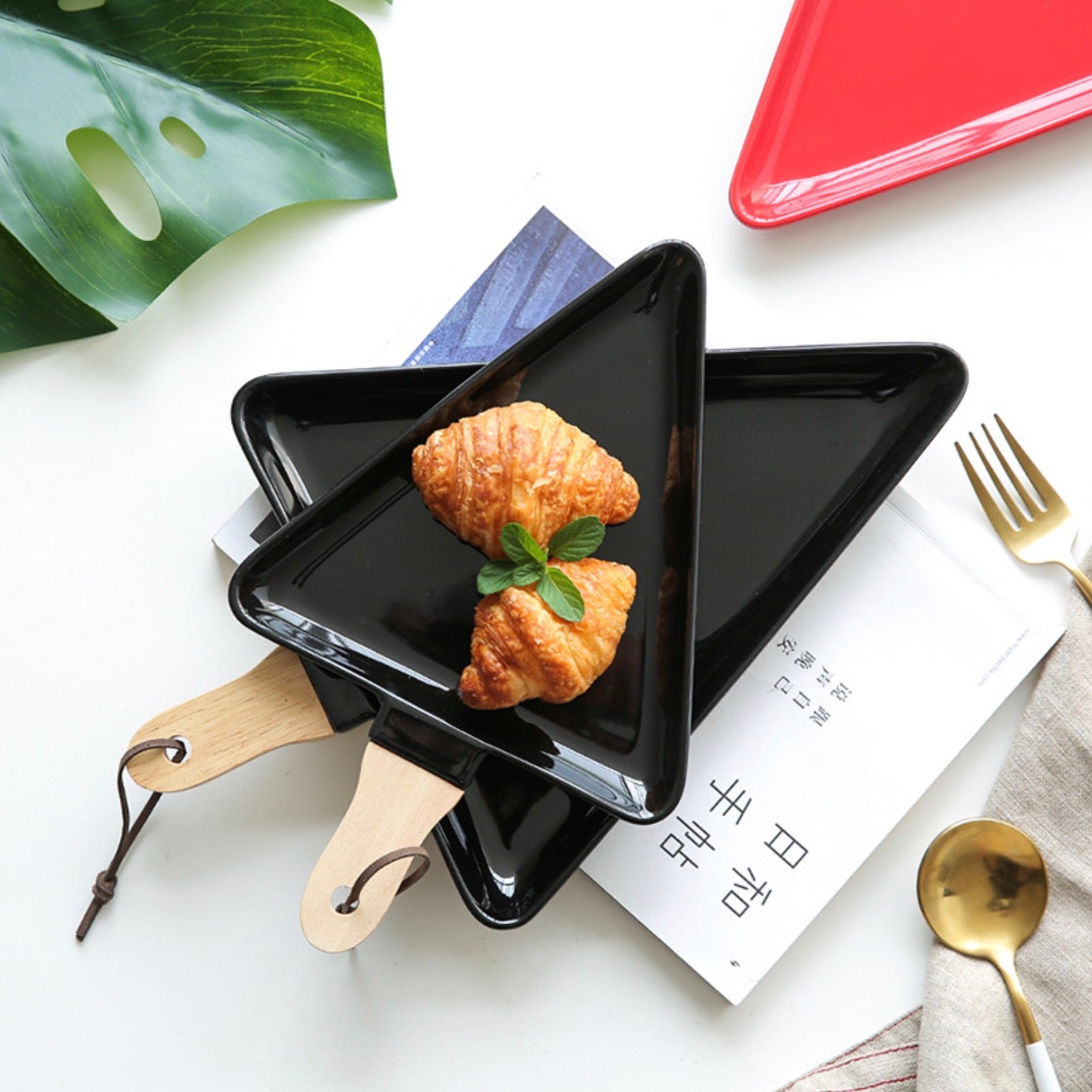 Black Triangle Plate Large