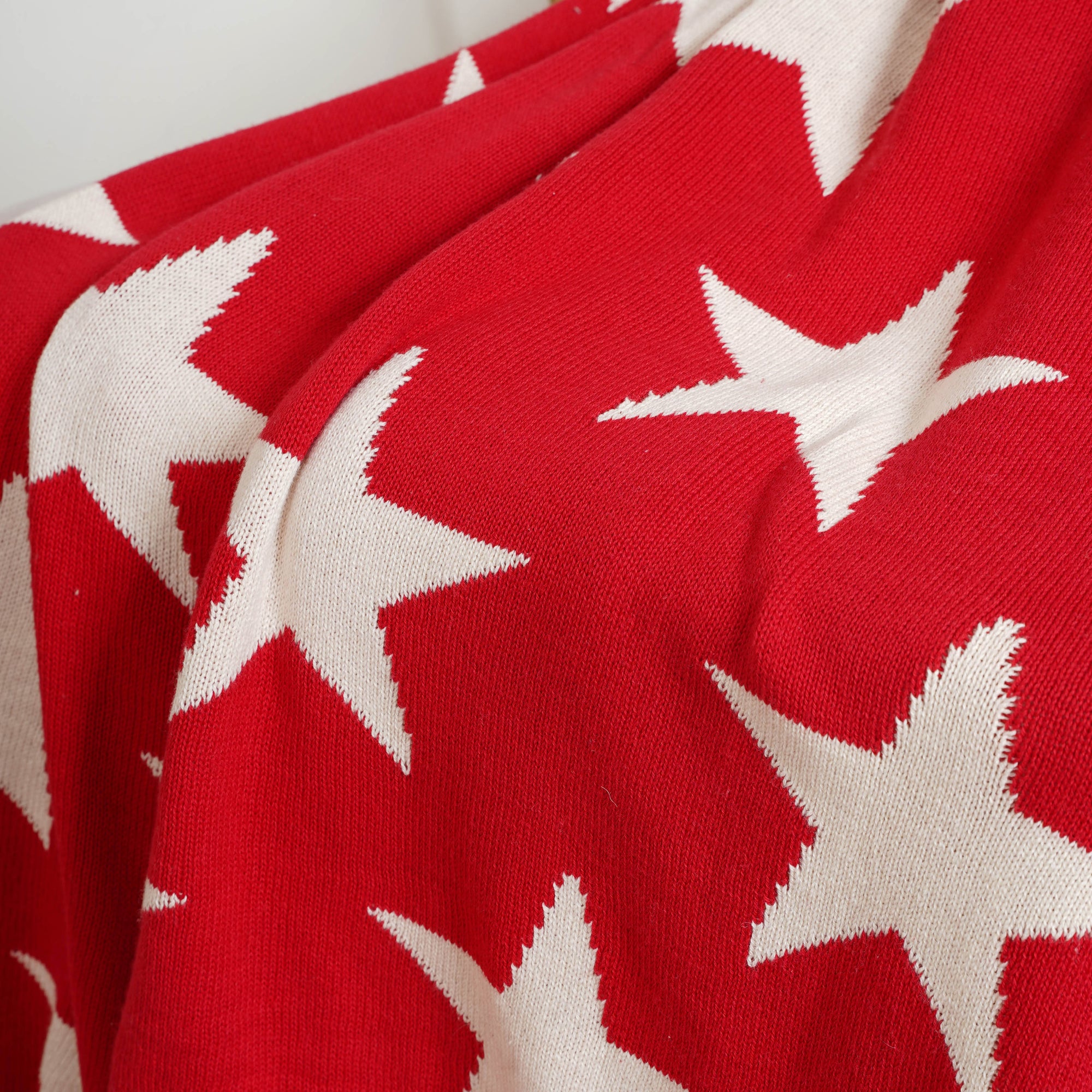 Red Star Throw Online - Premium Throw Blanket | Nestasia