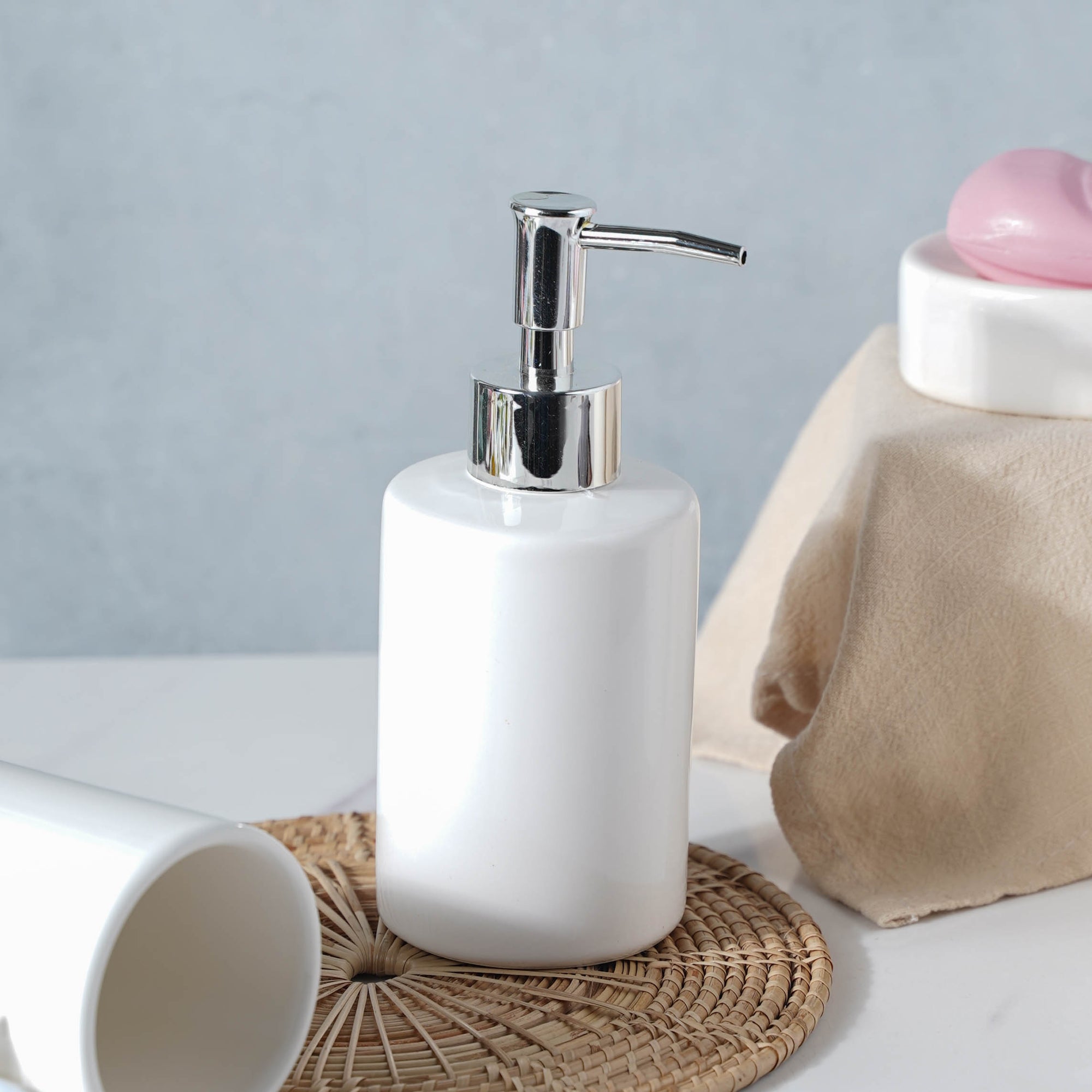 Crisp White Ceramic Bathroom Set Online - Premium Bath Set | Nestasia