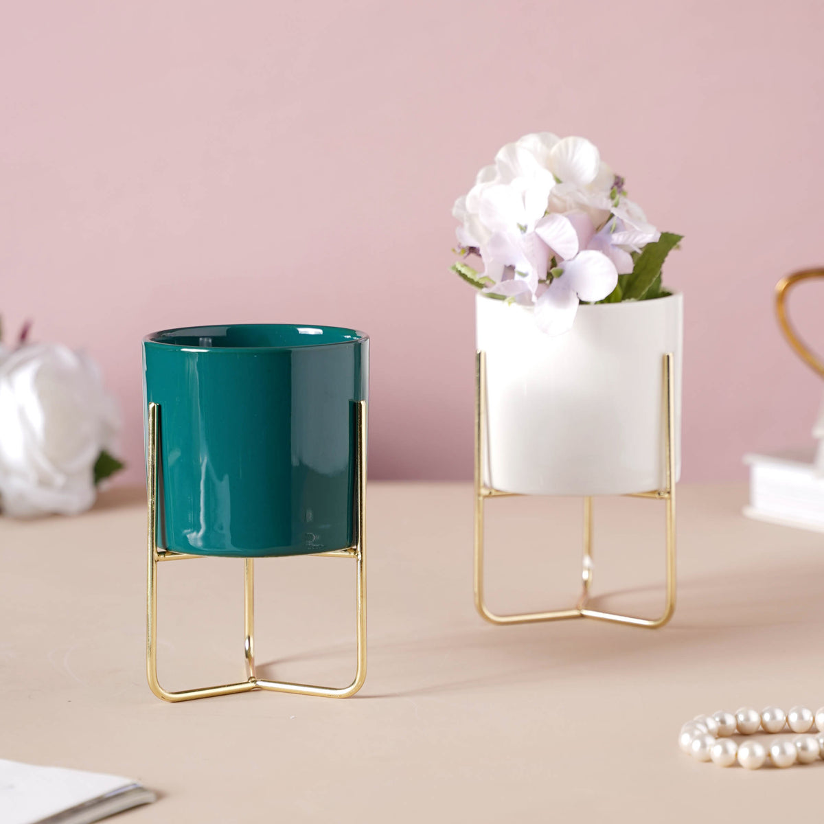 Flowering Clay Pot with Stand