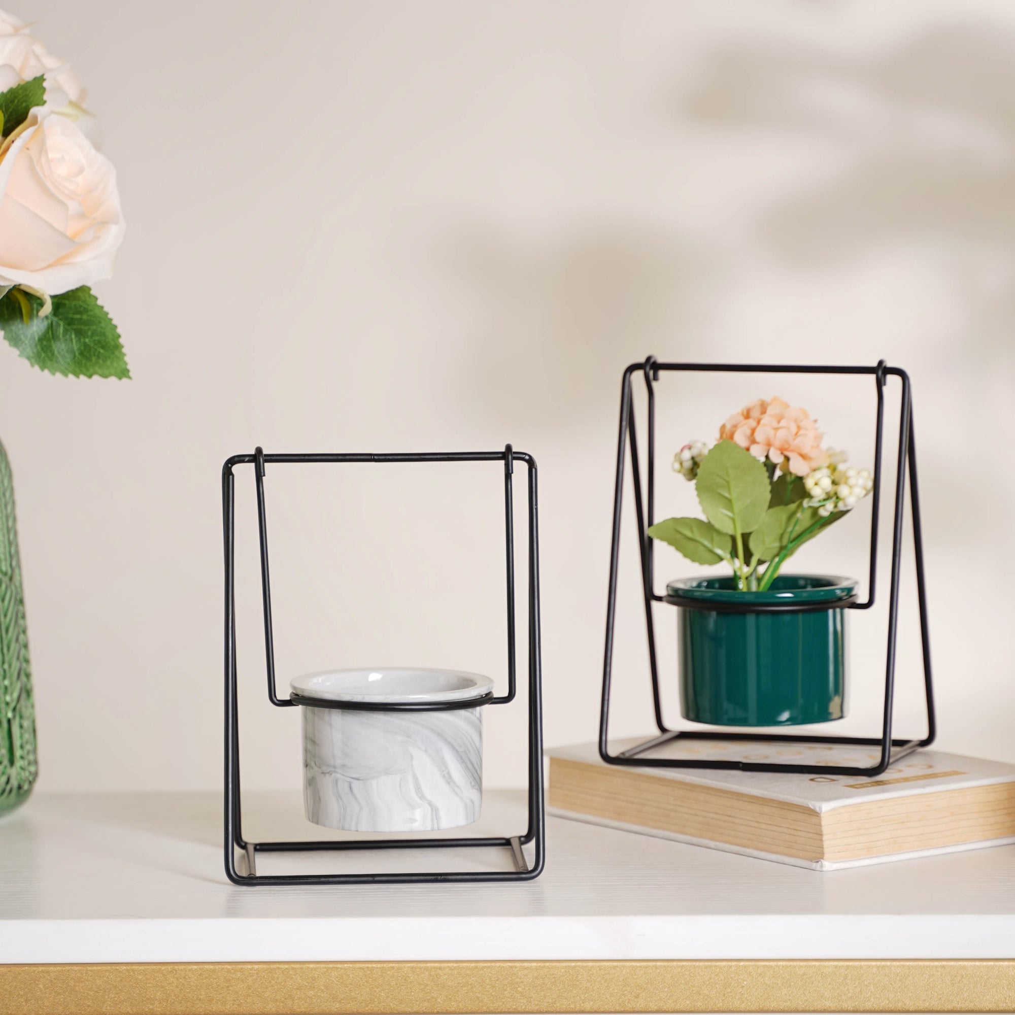 Single Swing Ceramic Flowering Pot Online - Premium Planter | Nestasia