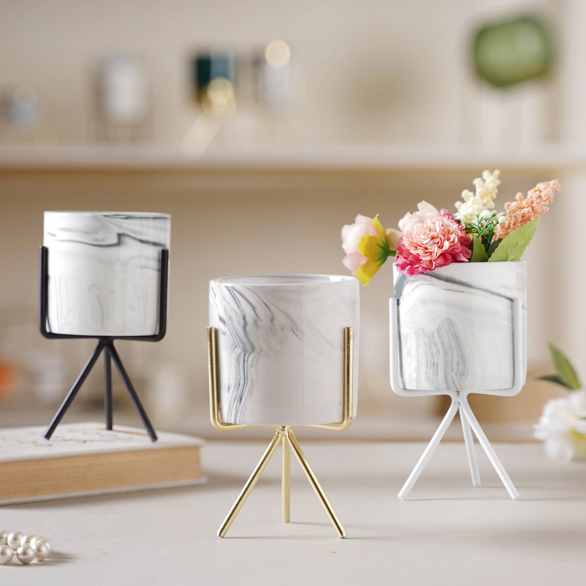 Marble Effect Pot With Stand