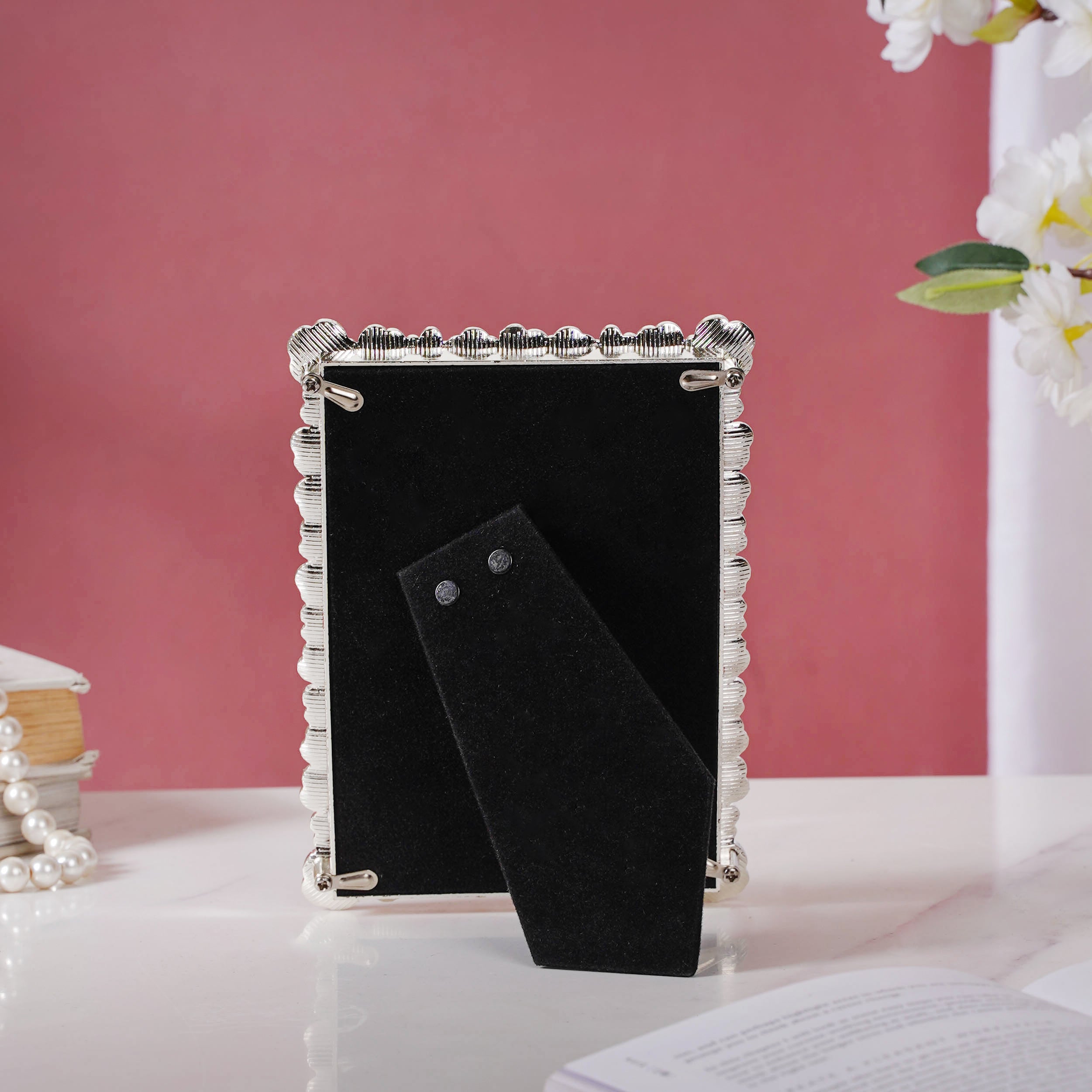 White Wreath Photo Frame Small