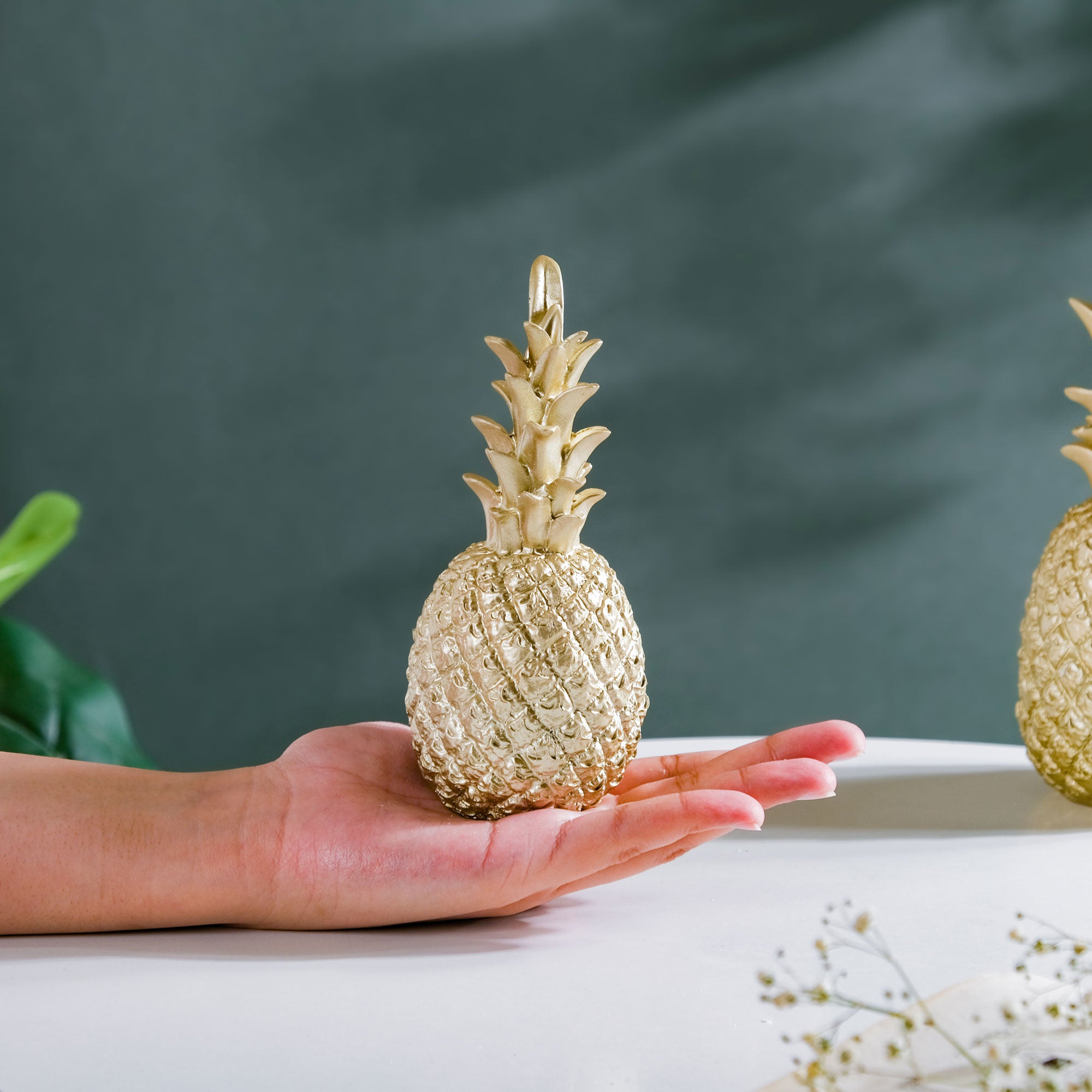 Pineapple Decor Golden Small Online - Premium Decor Object | Nestasia