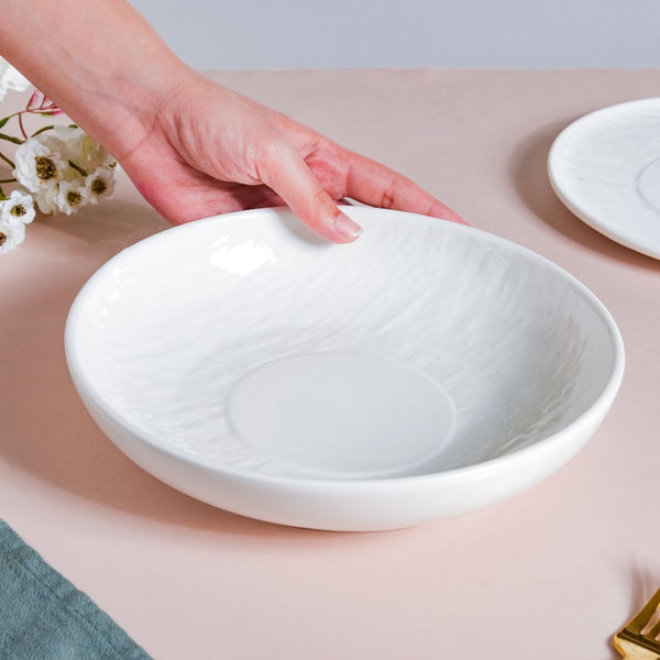 Frore Textured Ceramic Deep Dish White 8.5 Inch