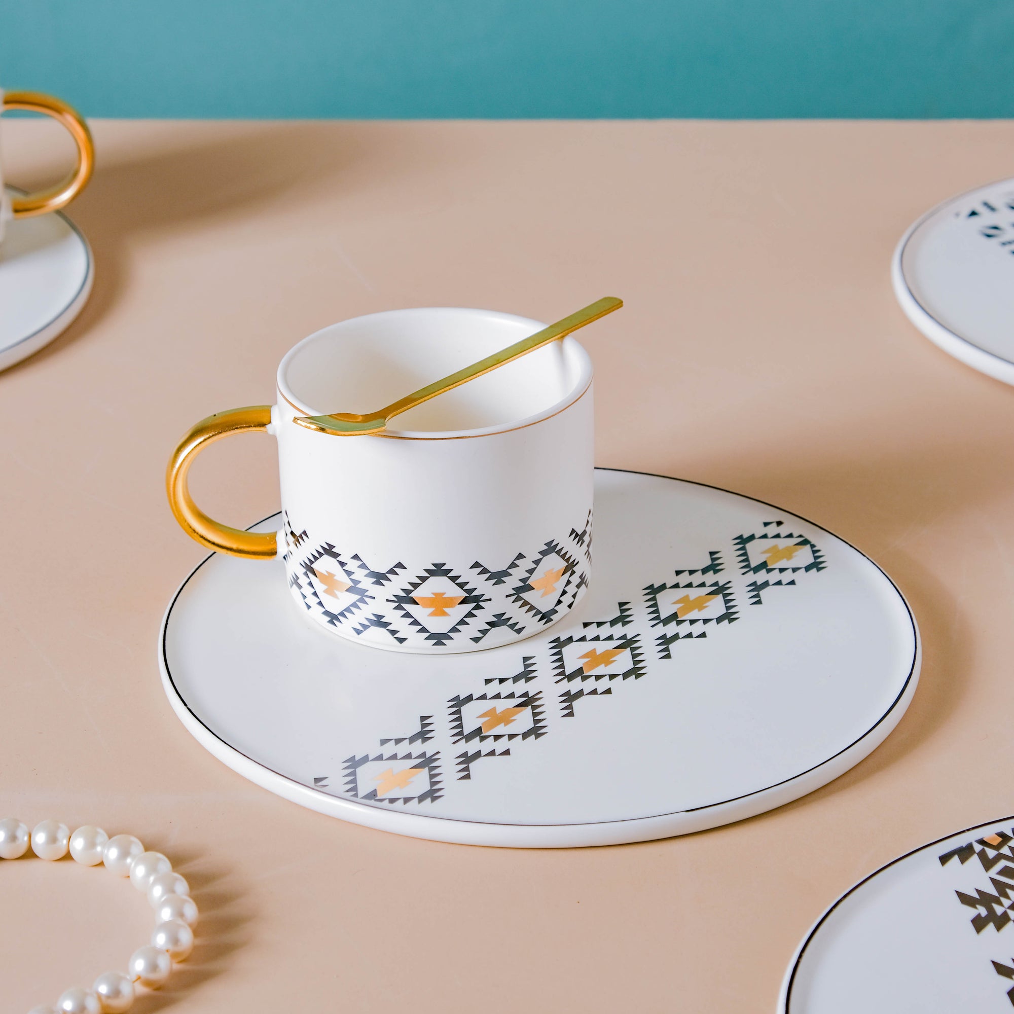 Geometric Cup And Plate Set Online - Premium Tea Cup | Nestasia