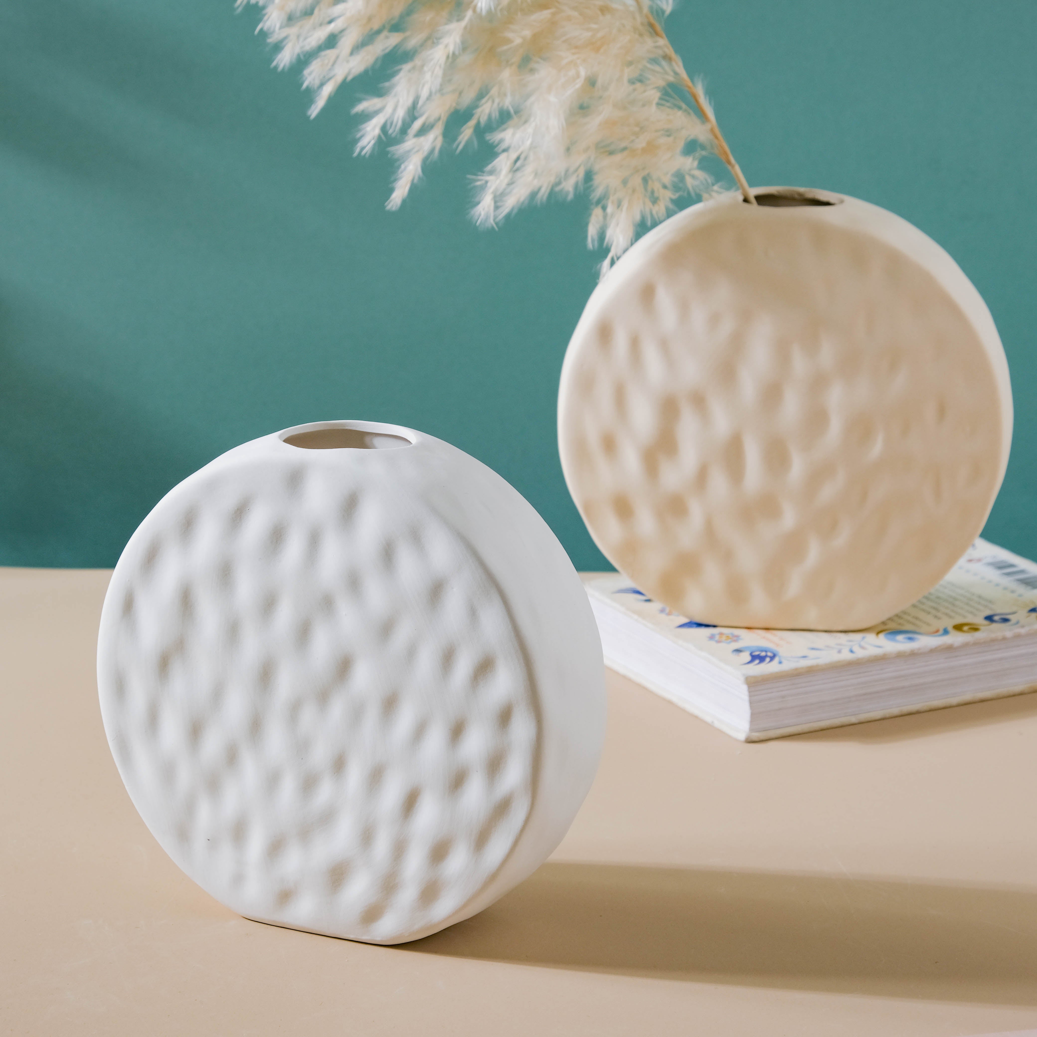 Round Vase Online - Premium Vase | Nestasia