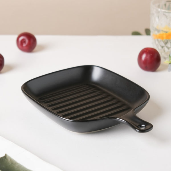 Ribbed Ceramic Baking Plate With Handle Black 250 ml