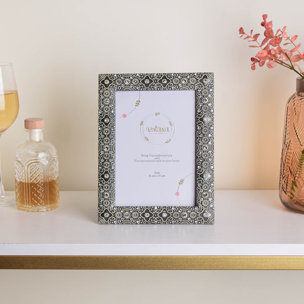 Black Cosmo Photo Frame