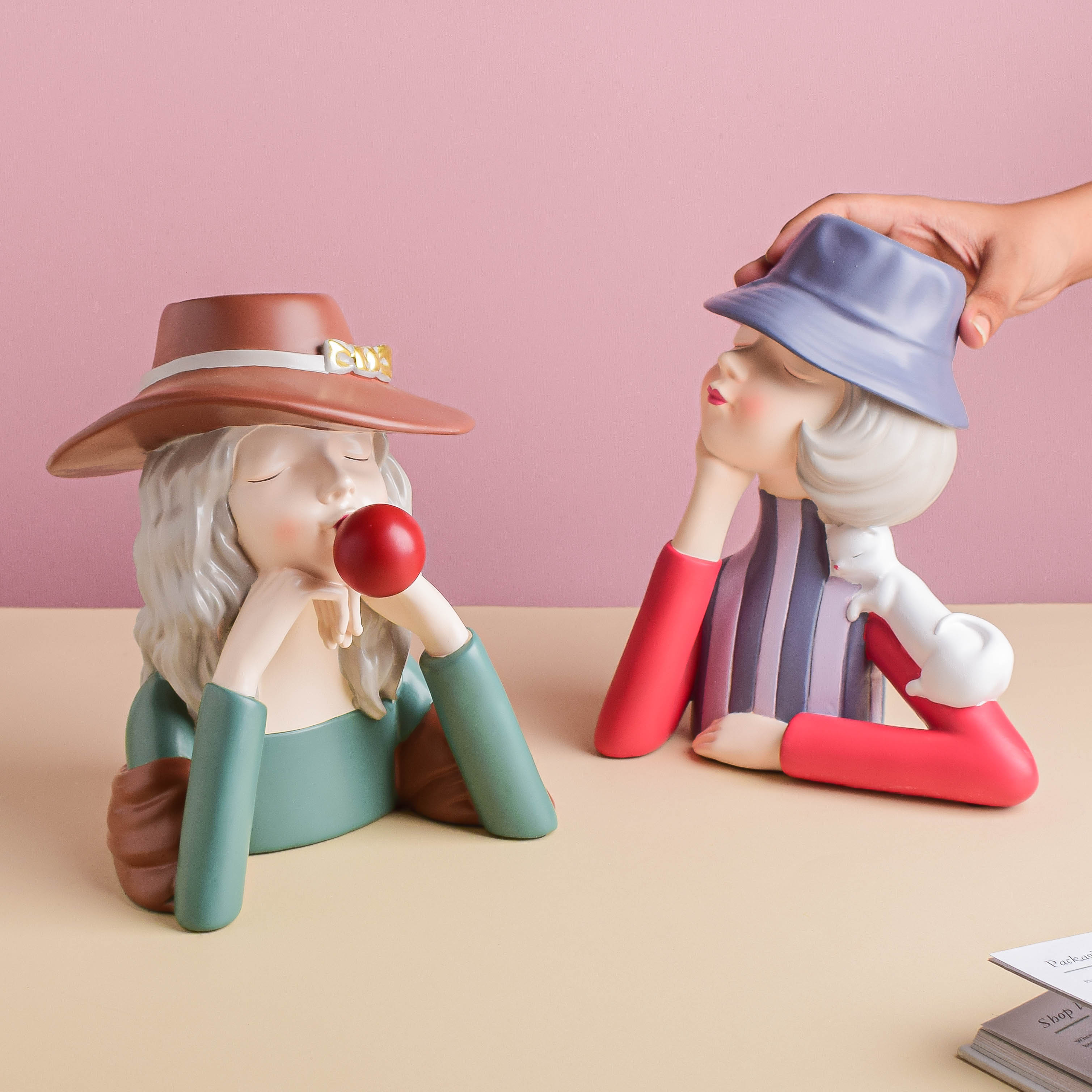 Home Décor - Vintage Lady Decor For Room Décor |Nestasia