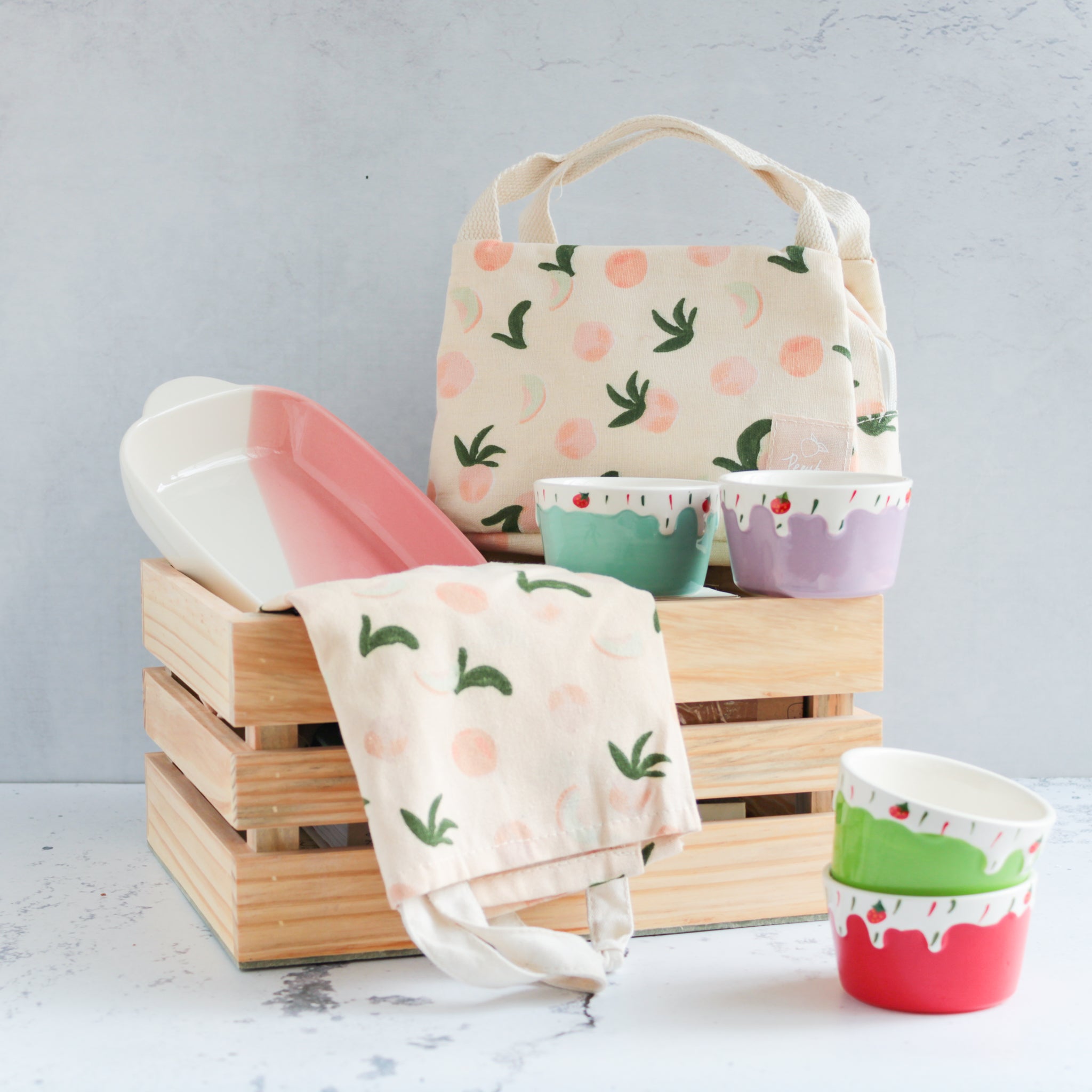 Baking Hamper for Mom Set of 8 Online - Premium Gift Hamper | Nestasia