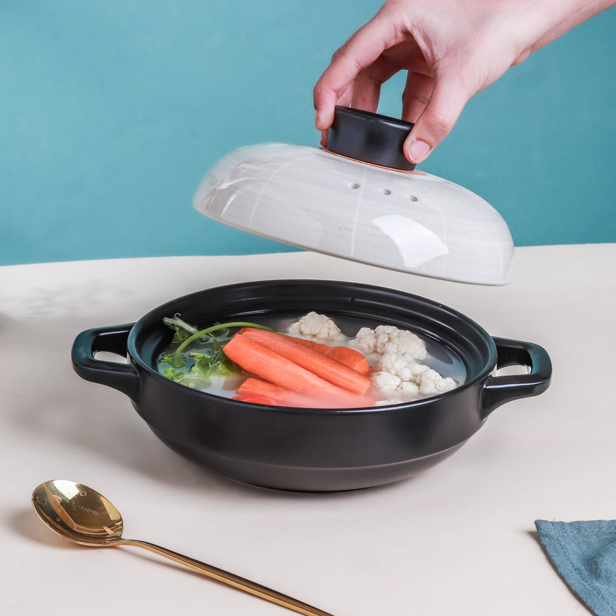 Willow Shallow Cooking Pot Ecru