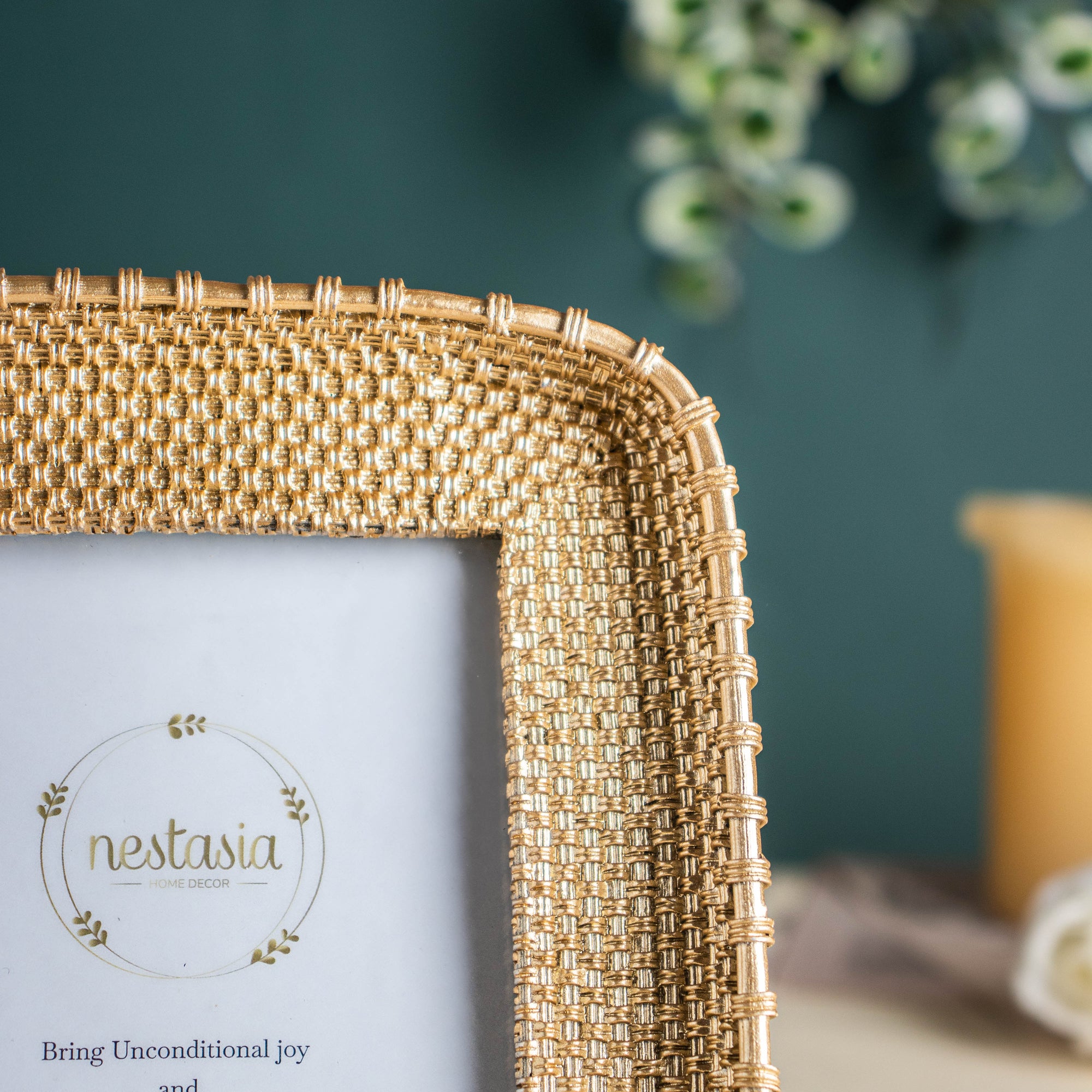 Rectangle Gold Photo Frame Online - Premium Photo Frame | Nestasia