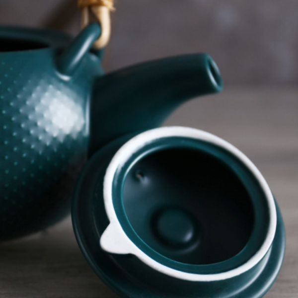 MAGNIFIQUE Textured Tea Pot