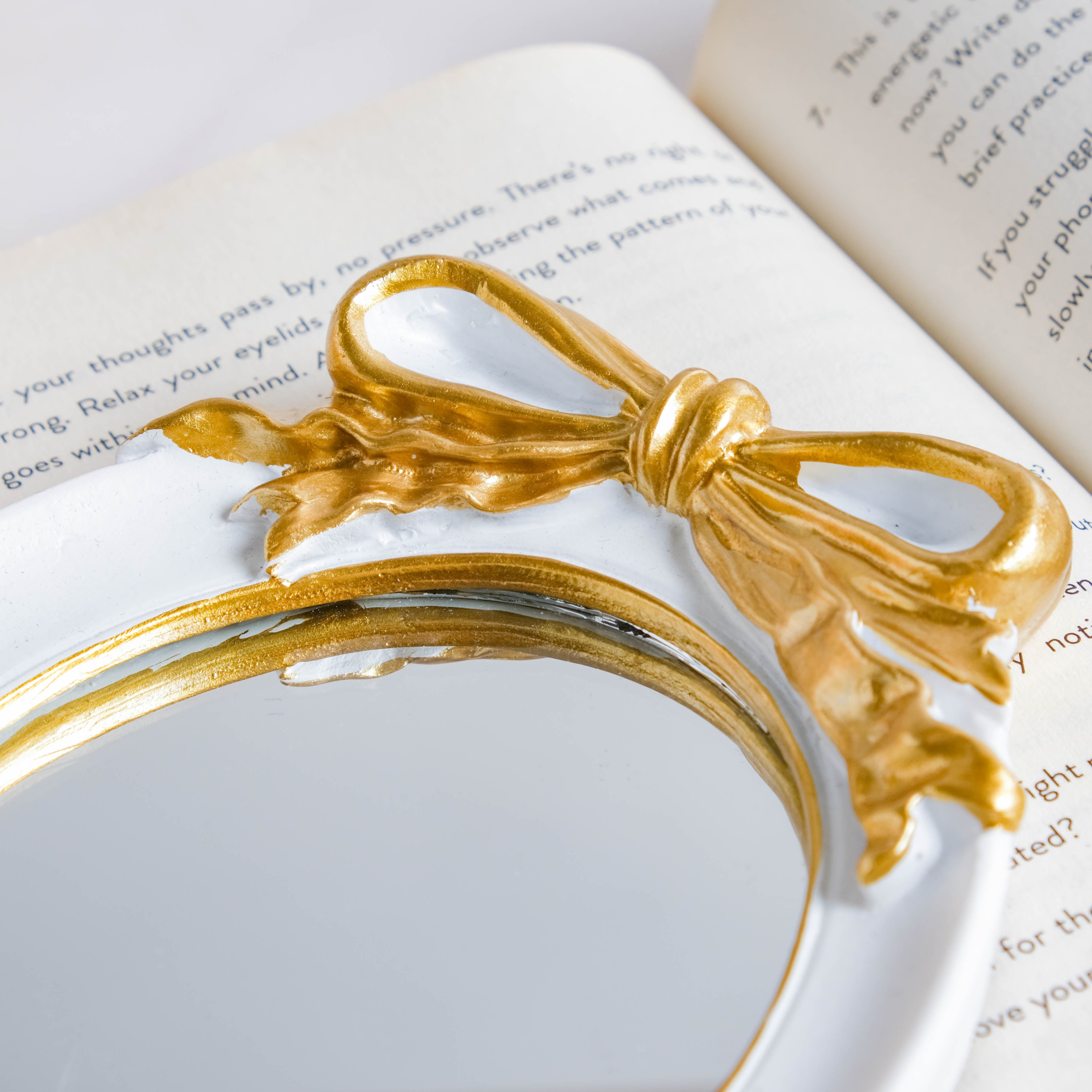 Venus Vanity Handheld Mirror White