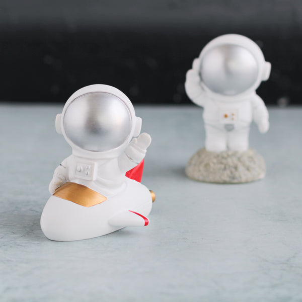 Home Décor - Table Astronauts For Table Décor |Nestasia