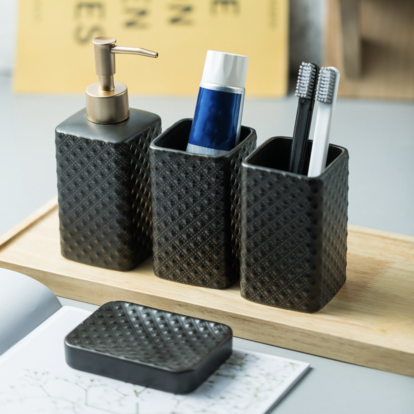 Classic Black Bath Set Online - Premium Bath Set | Nestasia