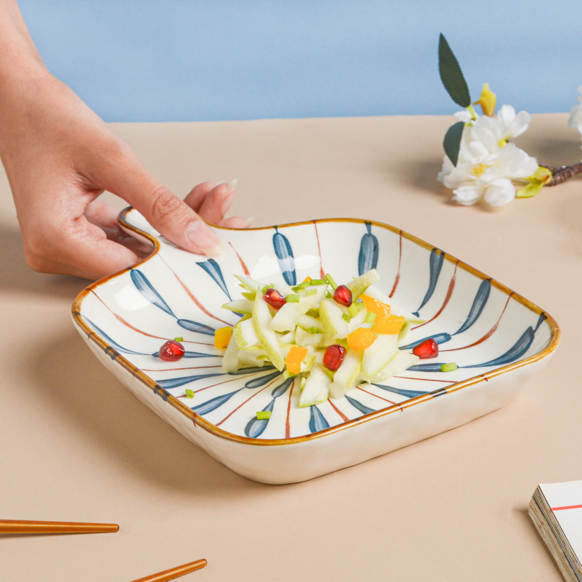 Mizo Teardrop Square Snack Plate With Handle